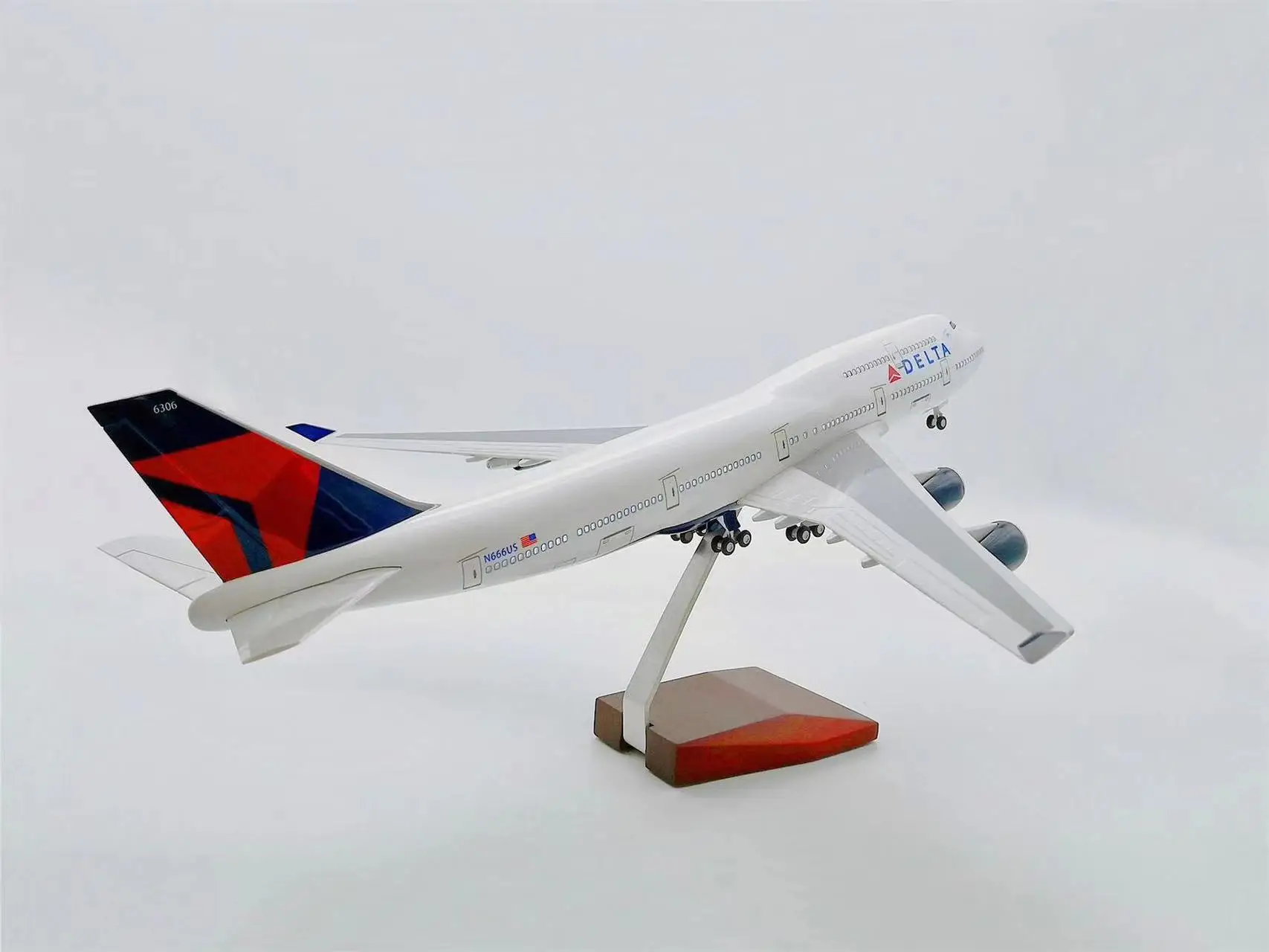 Boeing 747-400 Delta Aircraft Landing Gear Wheel Resin Simulation Model ...
