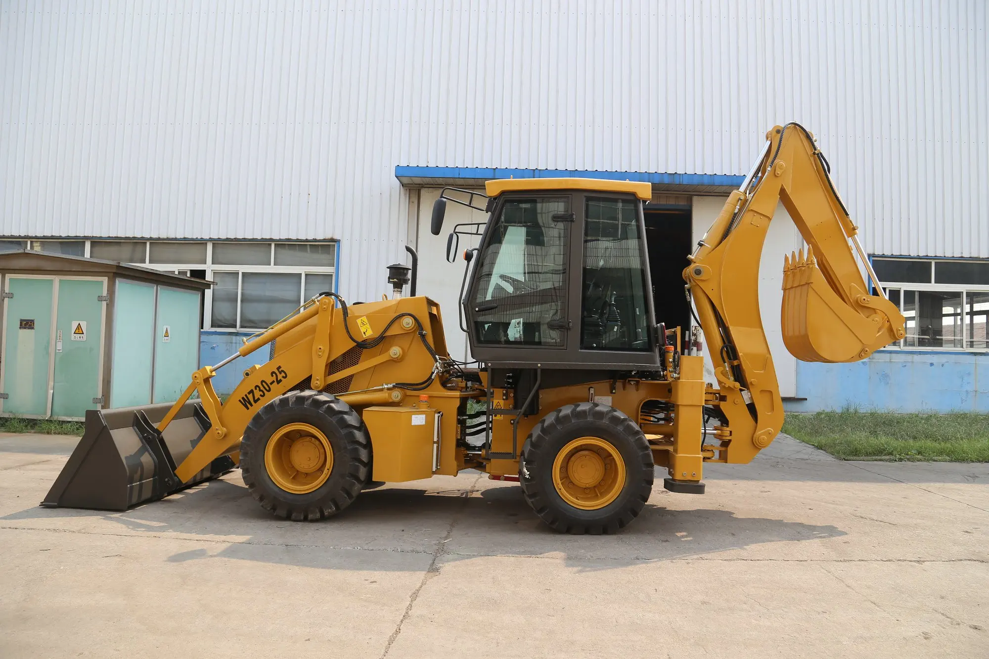 LGCM Articulated Backhoe Loader - High Efficiency Mini Tractor