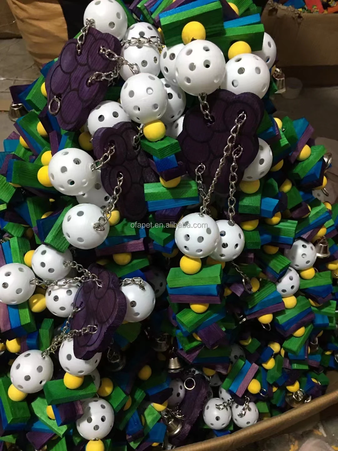 Extra Large Bird Toys - Fun and Safety for Parrots