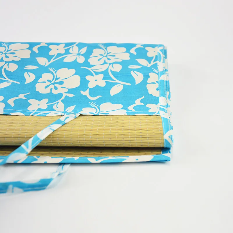 Promotional Portable Tropical Woven Straw Beach Mat Folding Sand Free ...