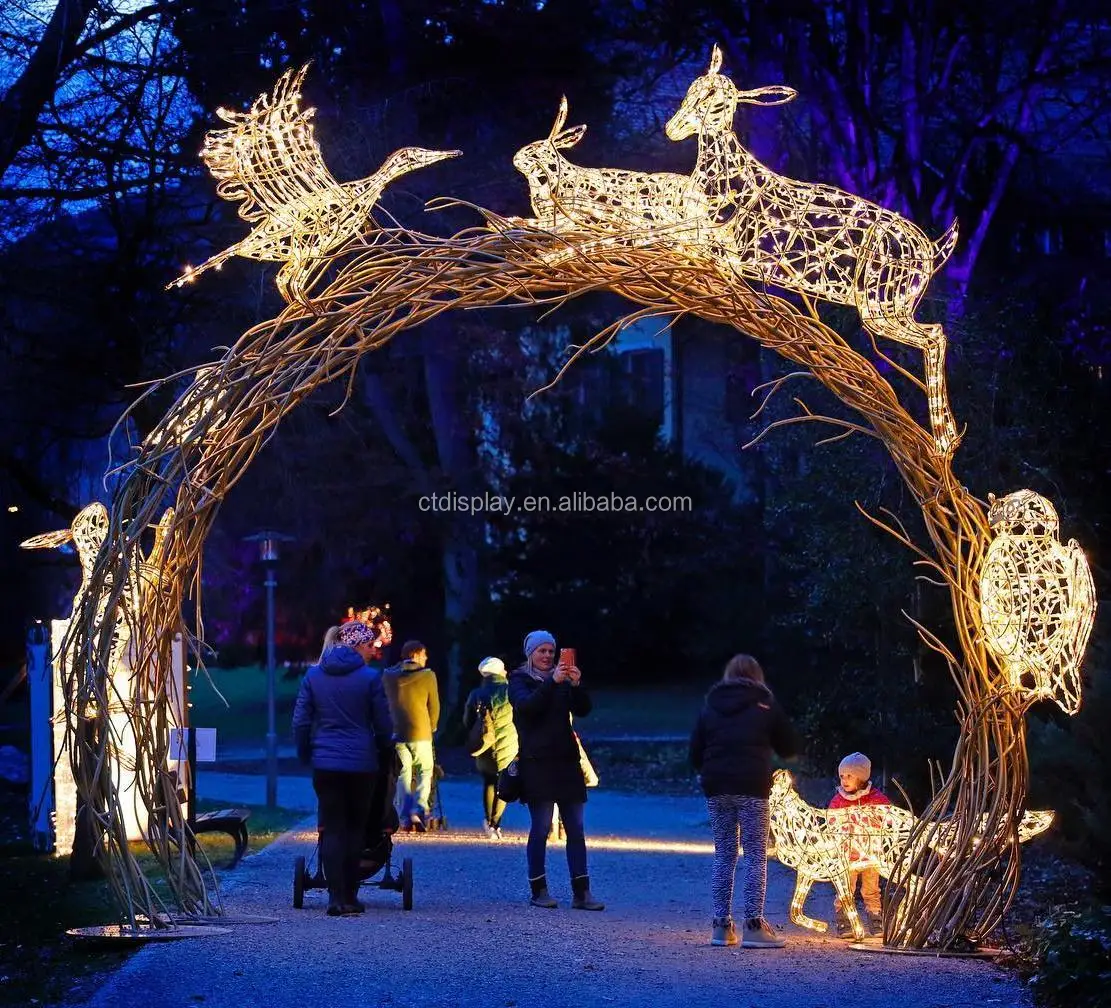 Outdoor Animated Christmas Decorations - 2D 3D LED Bear, Deer ...
