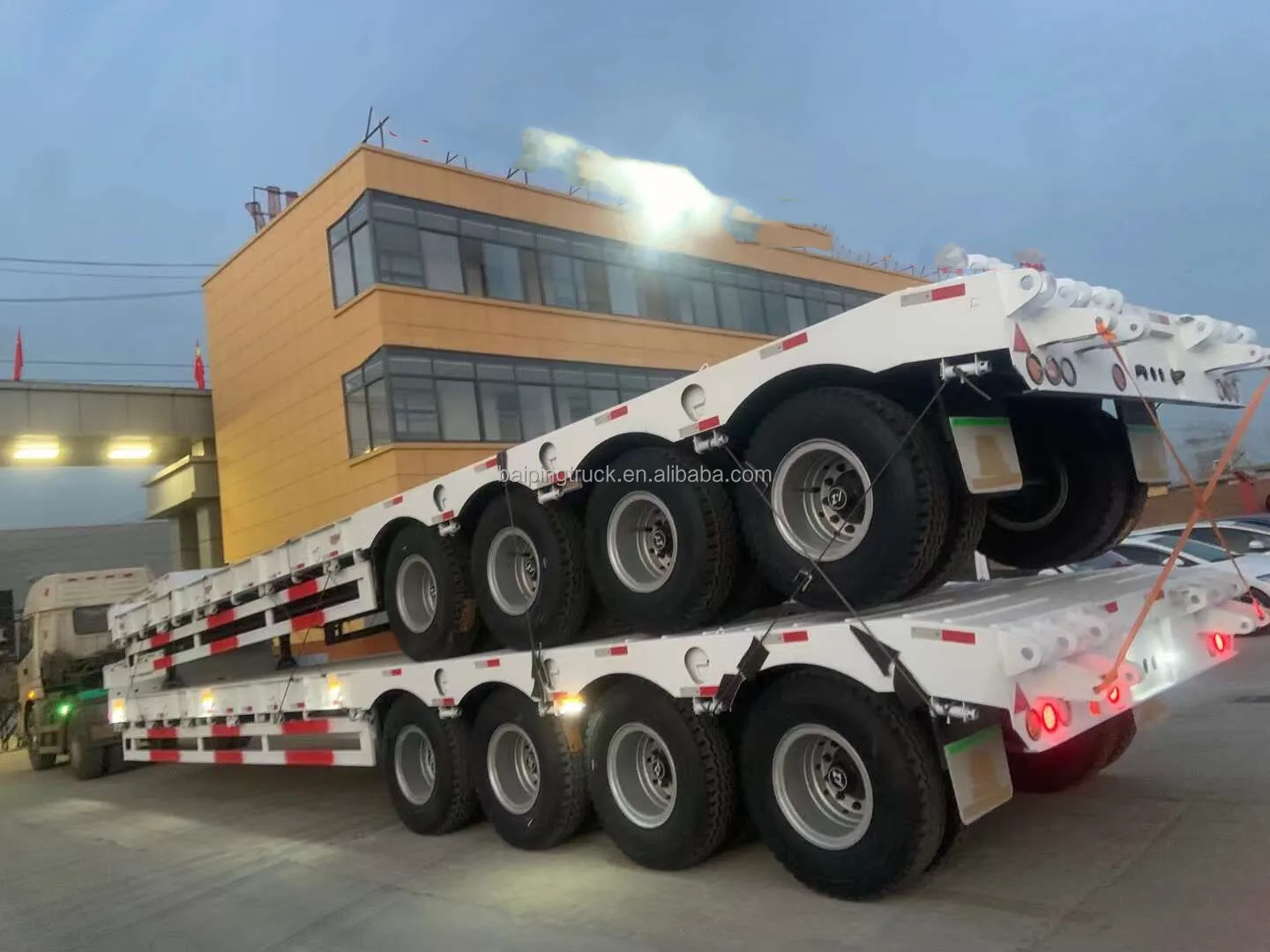 7-Axle Low Flatbed Semi-Trailer by Chinese Factory 100-120 Tons ...