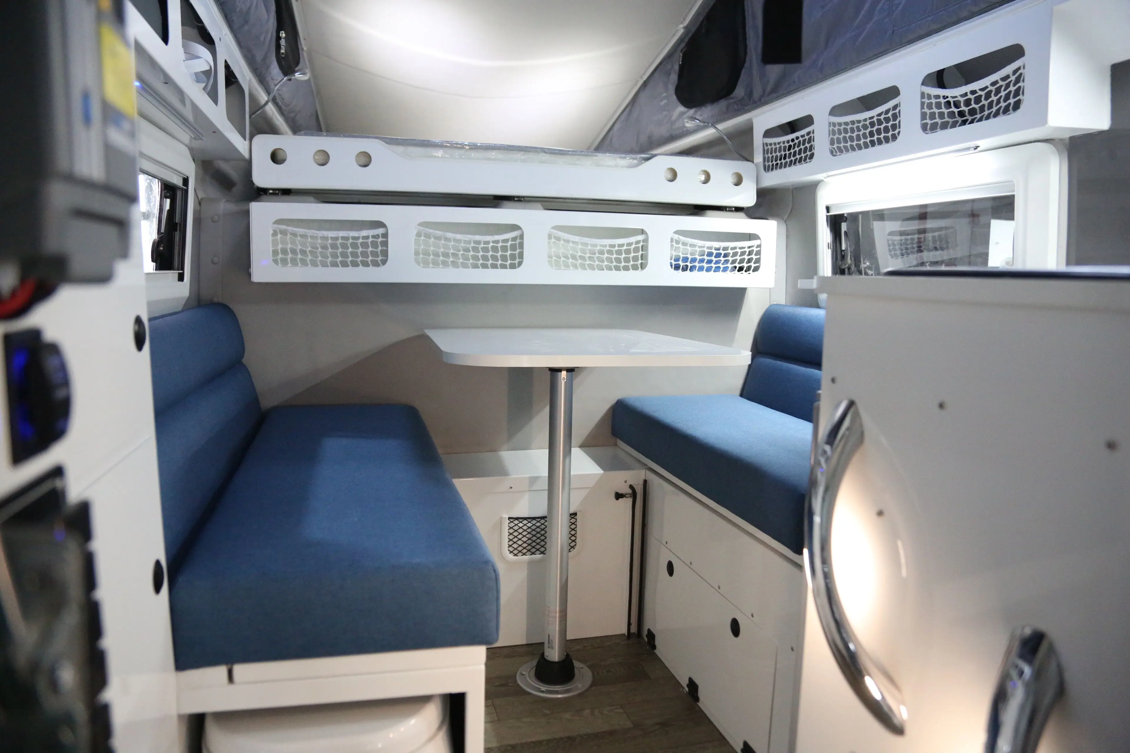 6ft Short Bed Pickup 4x4 Lightweight Truck Camper Off-Road Fiberglass ...