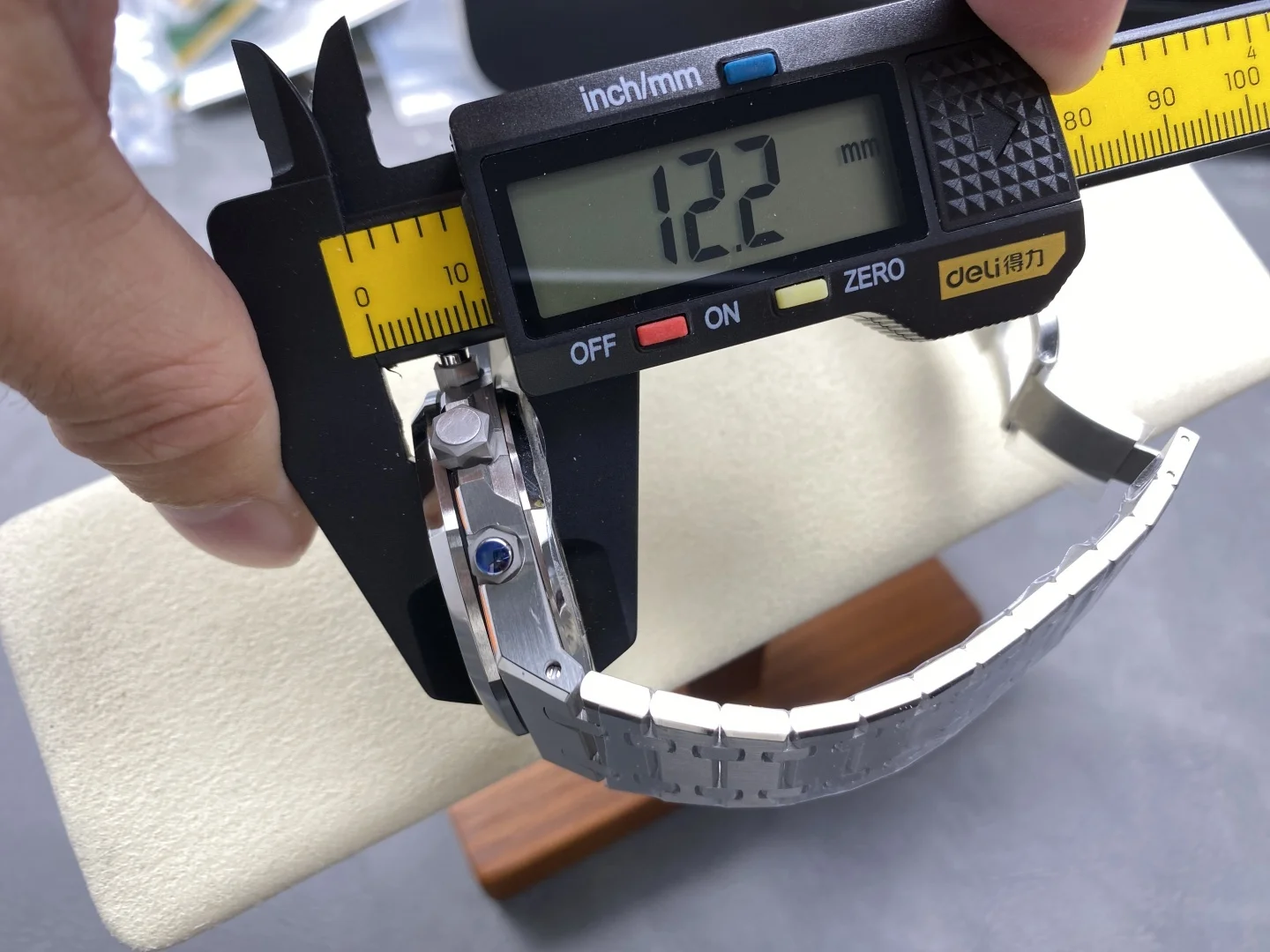 Luxury Mechanical Diver Watch High Quality 41mm APS Factory Cal. 4401 ...