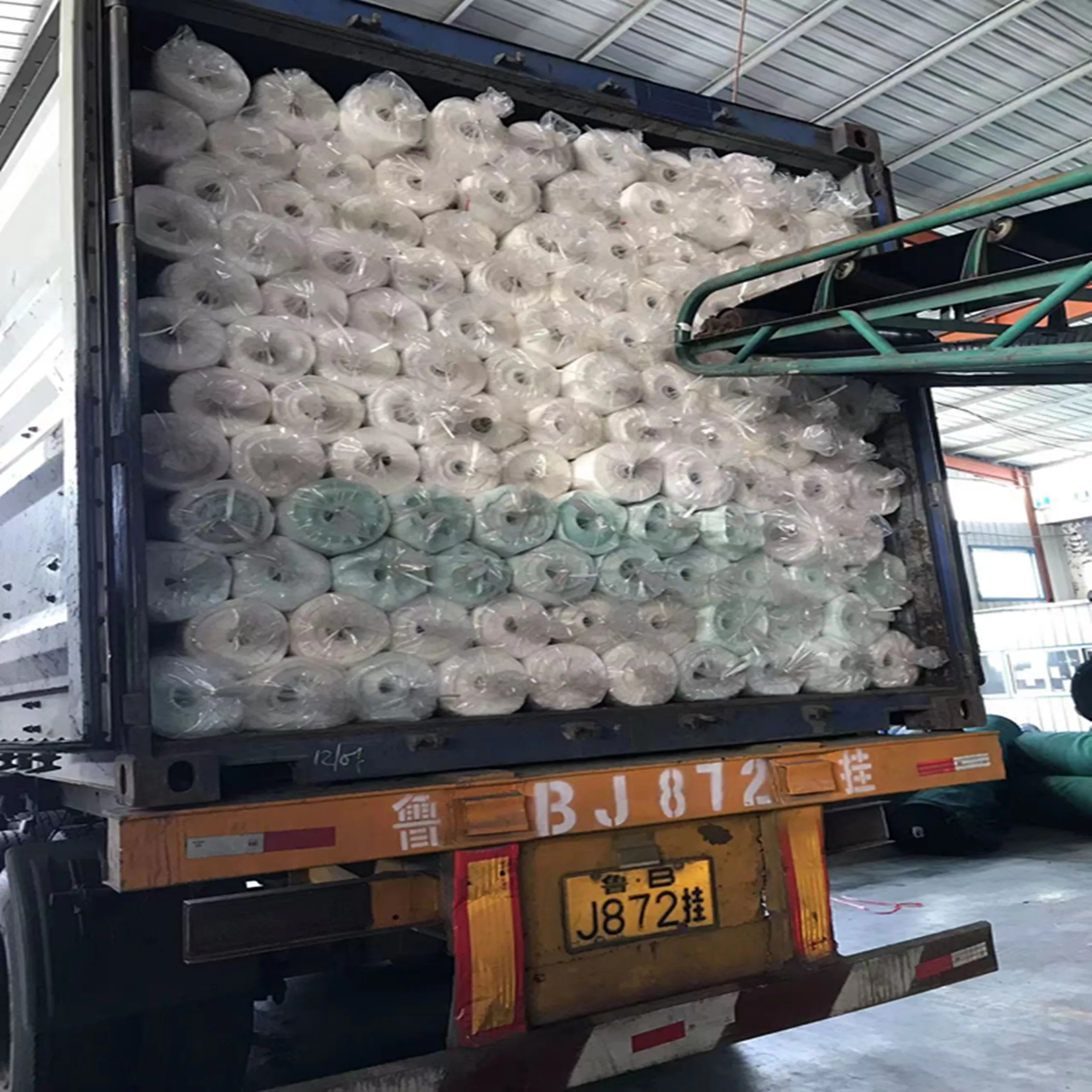 WOVEN EYELET 80gsm Tape Net for Agriculture Greenhouse Fencing