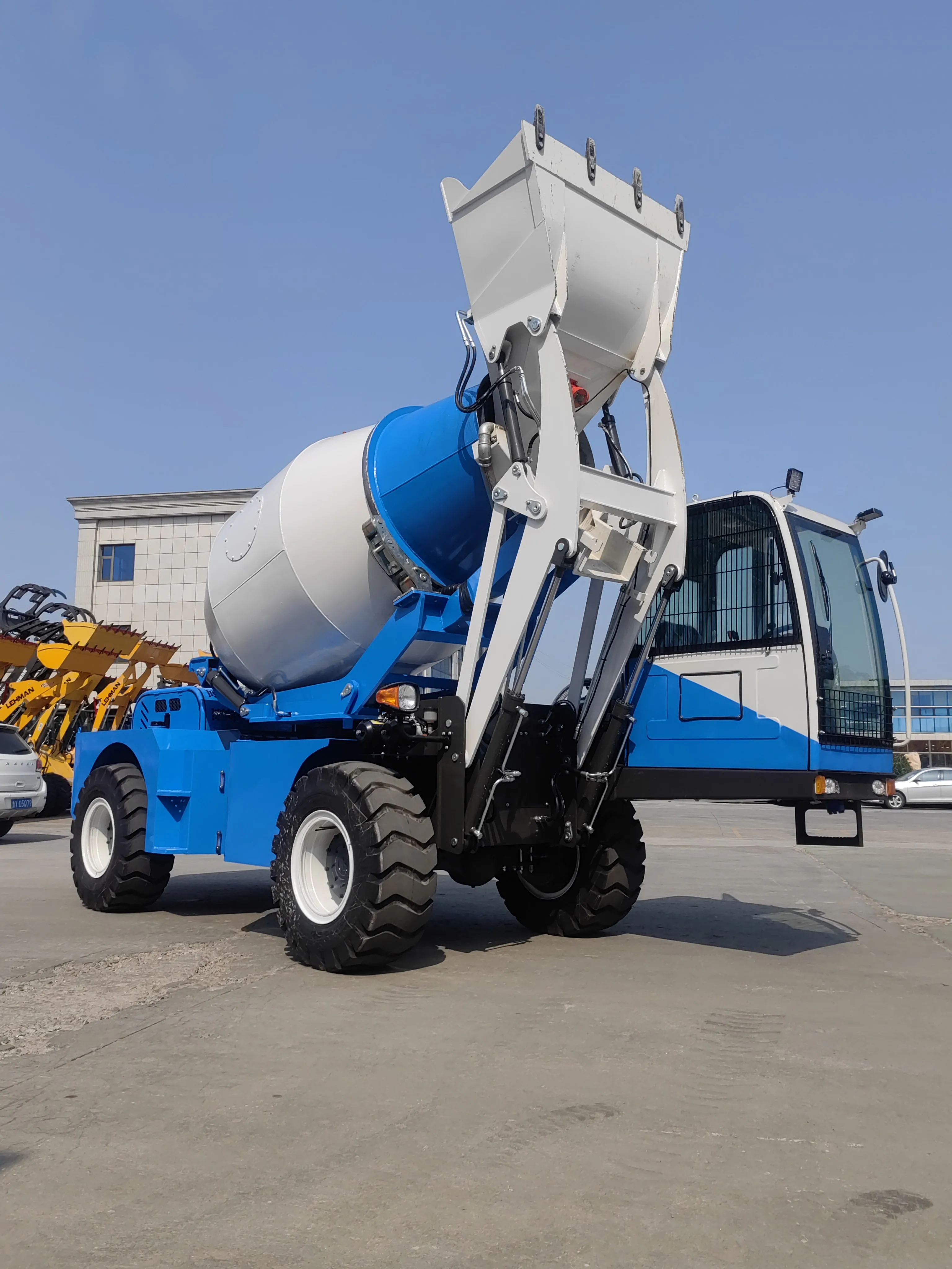 5.5m3 Self Loading Ready Mix Concrete Mixer Truck China Self Load ...