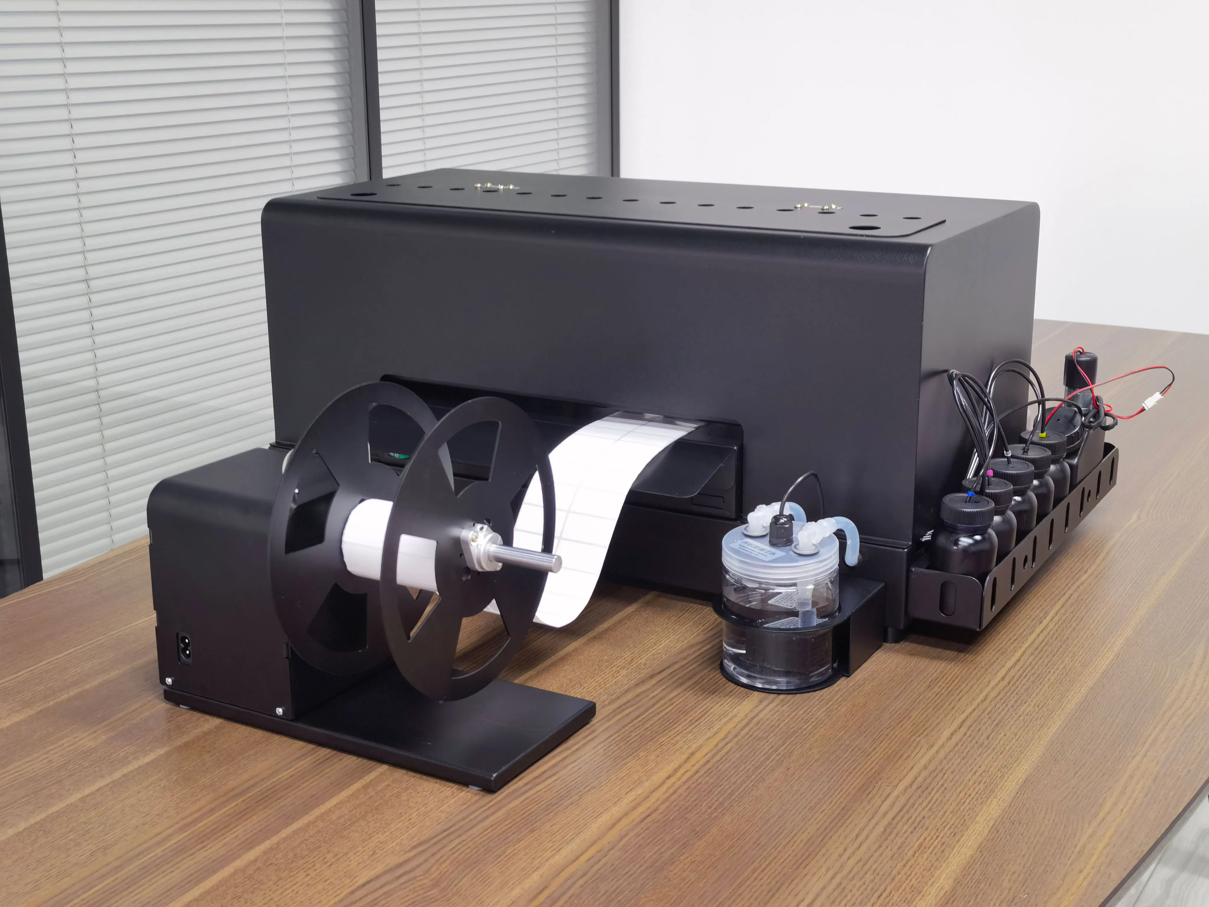 A3 Cmyk Vw Cmyklmlc Roll To Roll Digital Uv Color Sticker Color Label ...