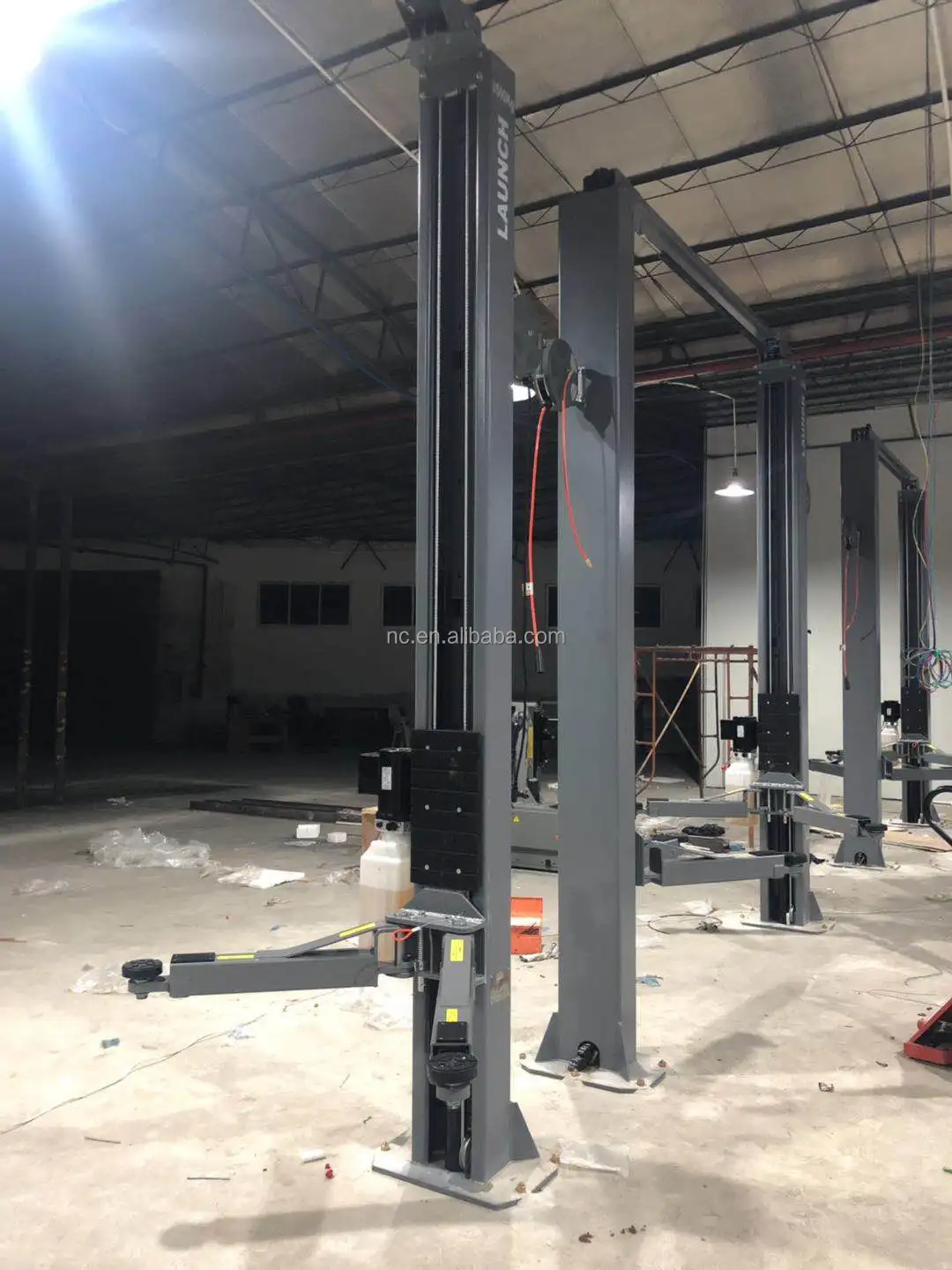 Launch TLT240SC 2 Post Car Lift - Efficient Lifting Solution