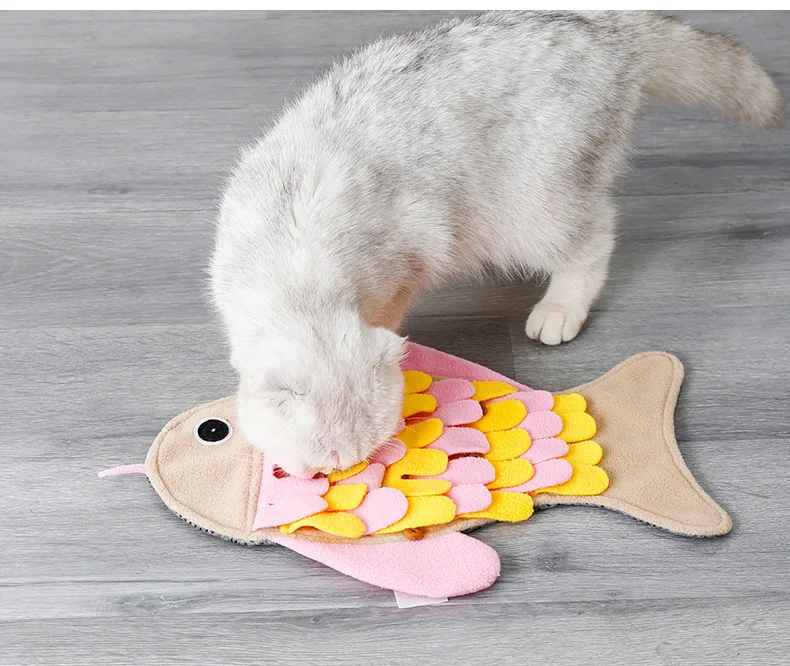 Sustainable Fish-Shaped Sniff Mat Toy Training Tool for Cat Play Made ...