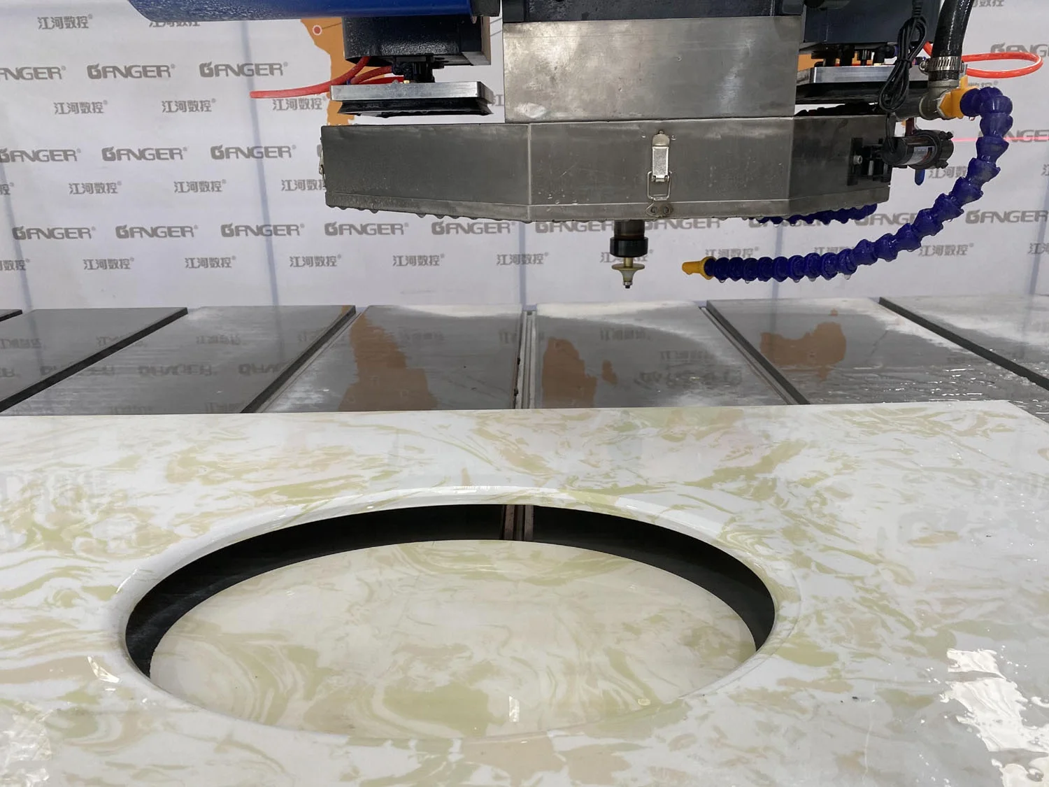 5 Axis Bridge Saw Granite Dekton Saw Cutting Machine Cnc Granite ...