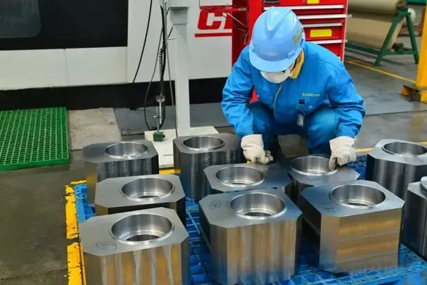 Large Iron Castings CNC Machining - Precision & Custom