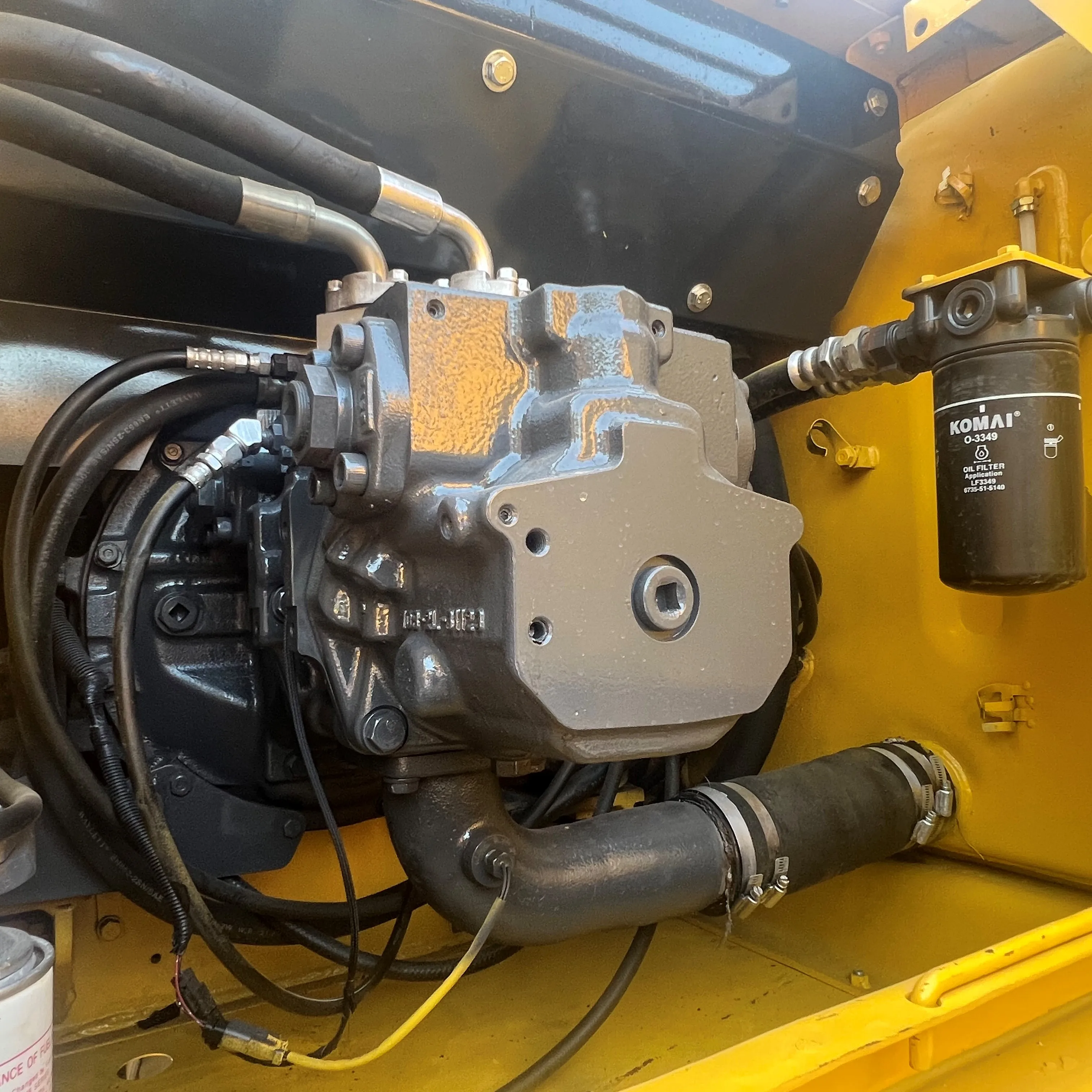 Good Condition Used Excavator Komatsu Pc220 Pc220-8n1 Pc 220-8 23 Ton ...