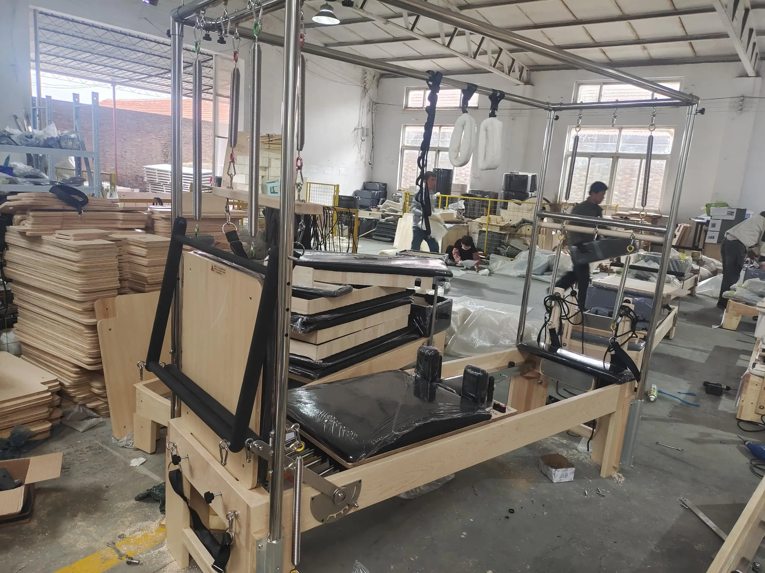 Professional Equipment Reformer Machine Oak Pilates Trapeze Table ...