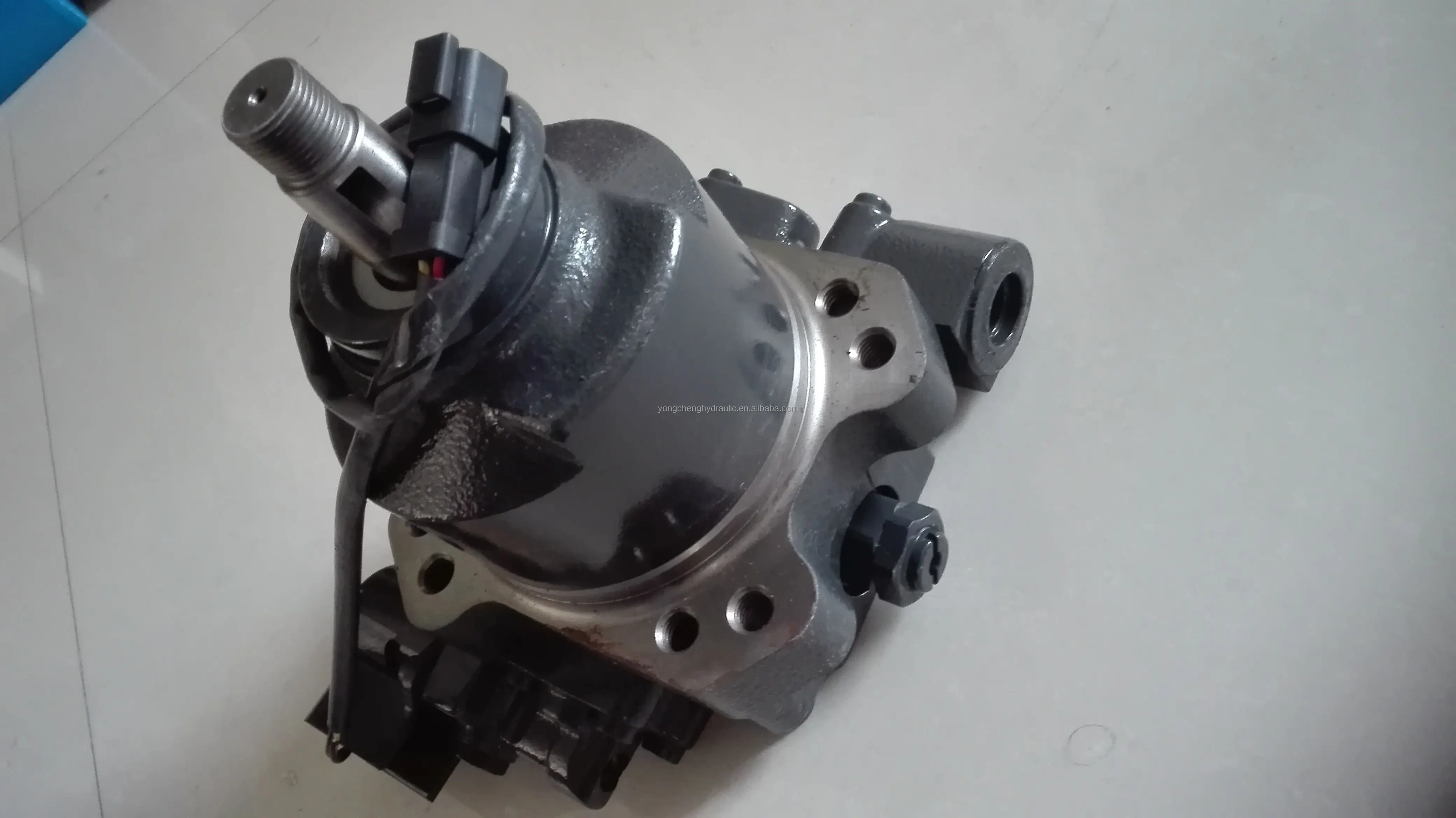 708-7s-00352 Fan Motor For Komatsu Dozer D65ex-15 D85ex-15 Cooling Fan ...