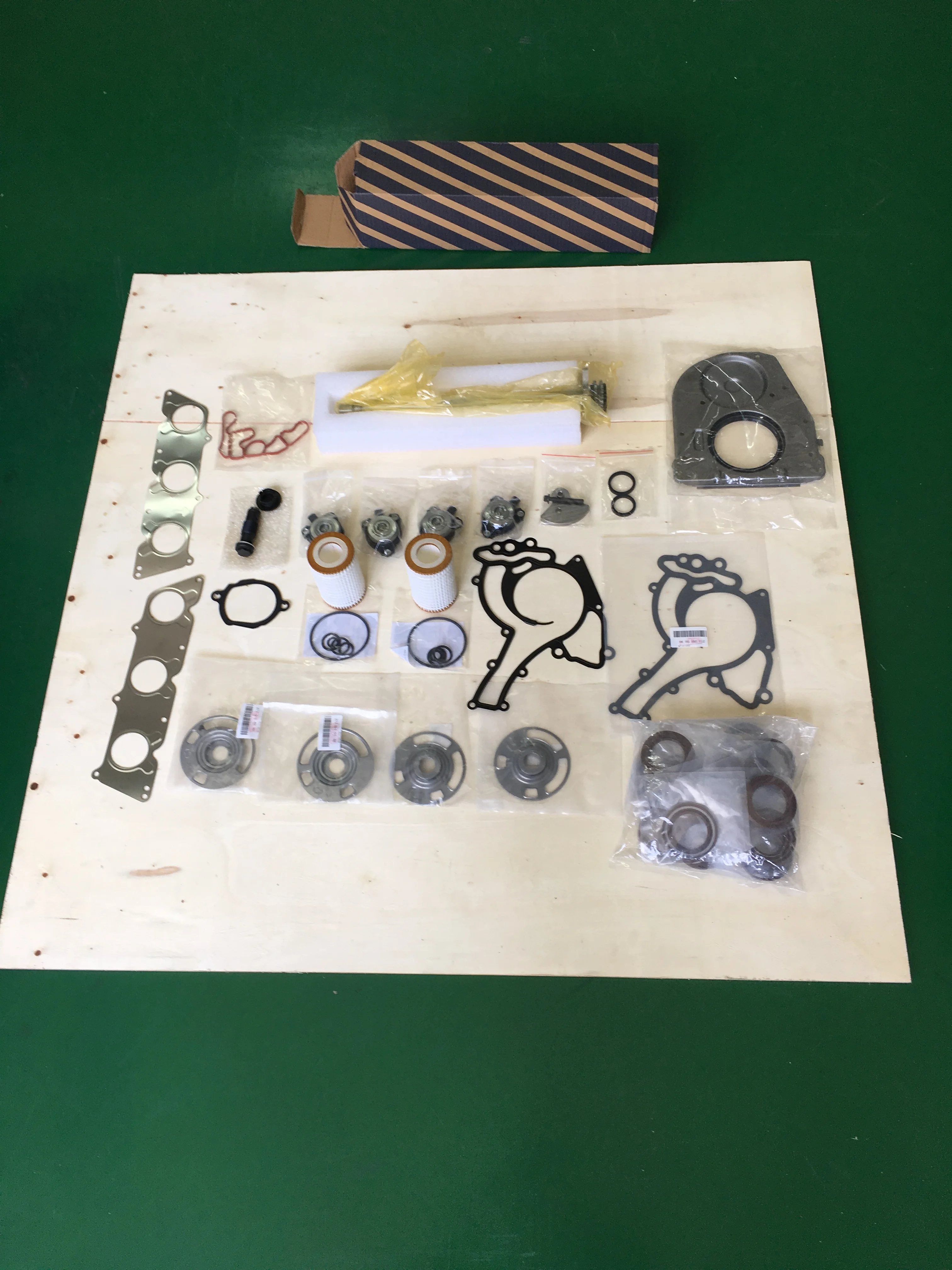 Mercedes Balance Shaft Repair Kit - Genuine Mercedes 2720300613