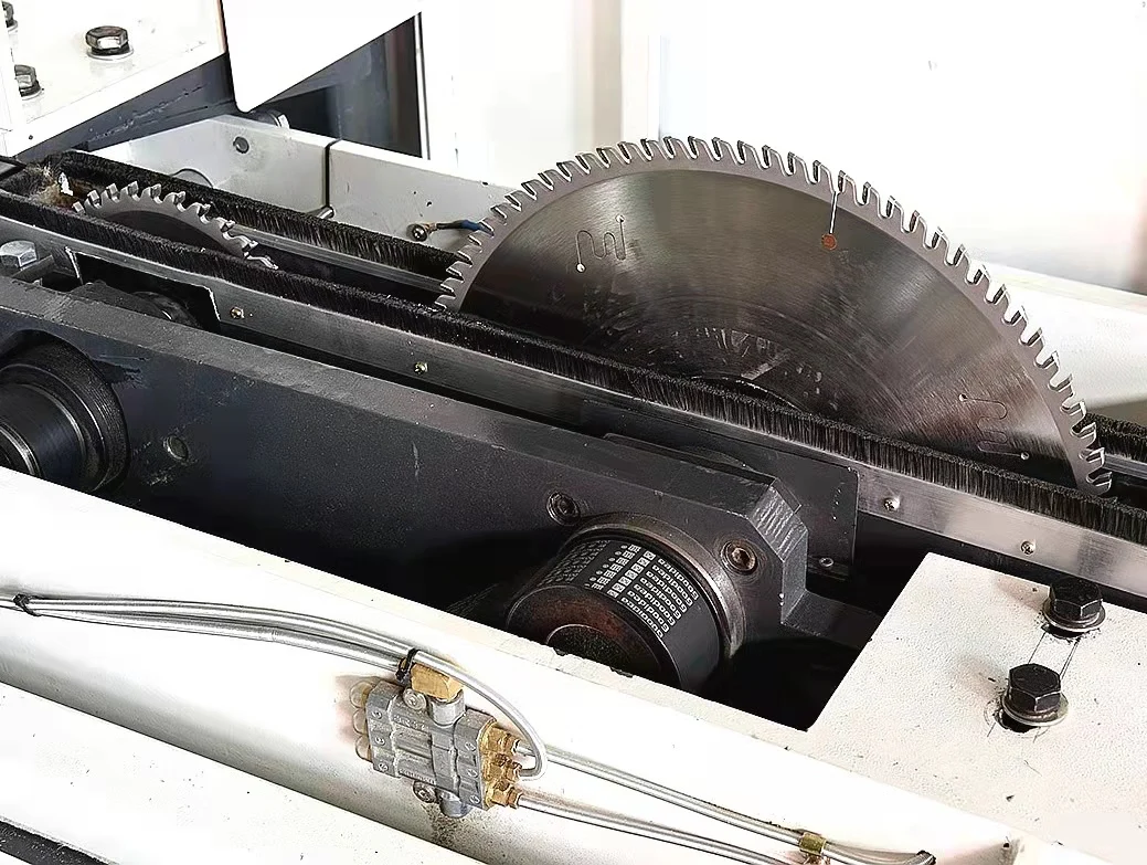 Automatic Wood Mdf Board Cutting Machine CNC Computer Beam Saw Computer ...