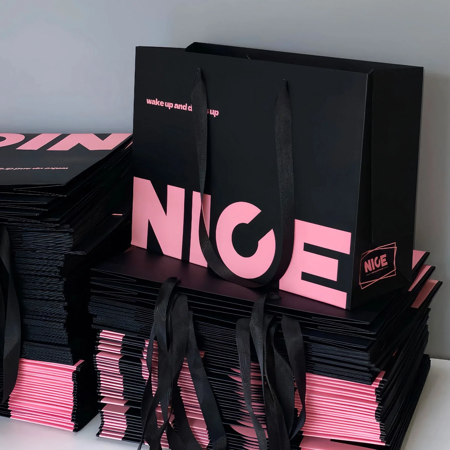 Customized Gift Packaging Bags,Luxurious Printed Paper Bags ...