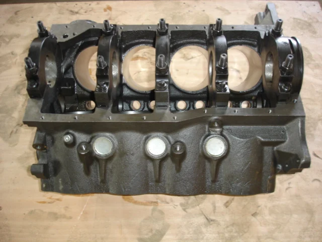 Ford 351w 4-bolt Billet Main Iron Engine Blocks - Buy For Ford351 V8105 ...