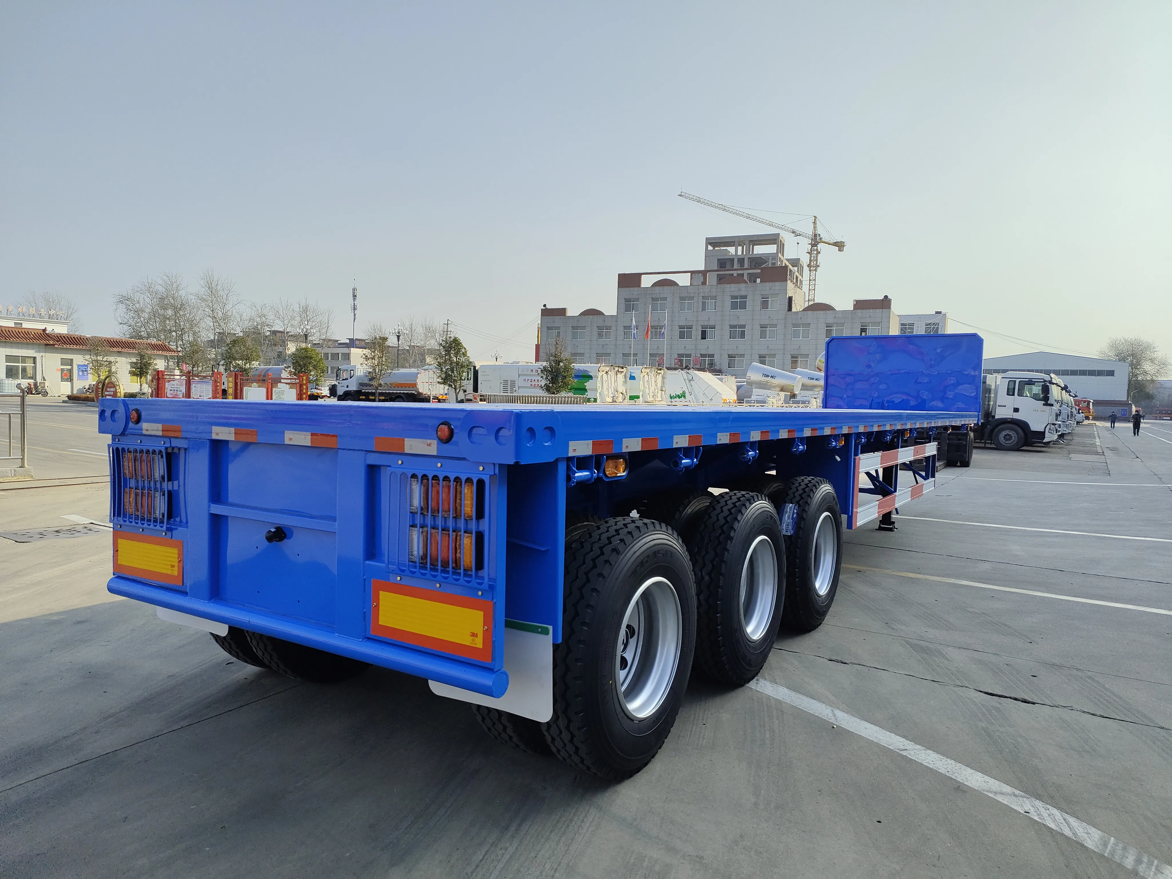 Chinese 3 Axle 20ft 40ft Flatbed Container Semi Trailer Semi-trailer ...