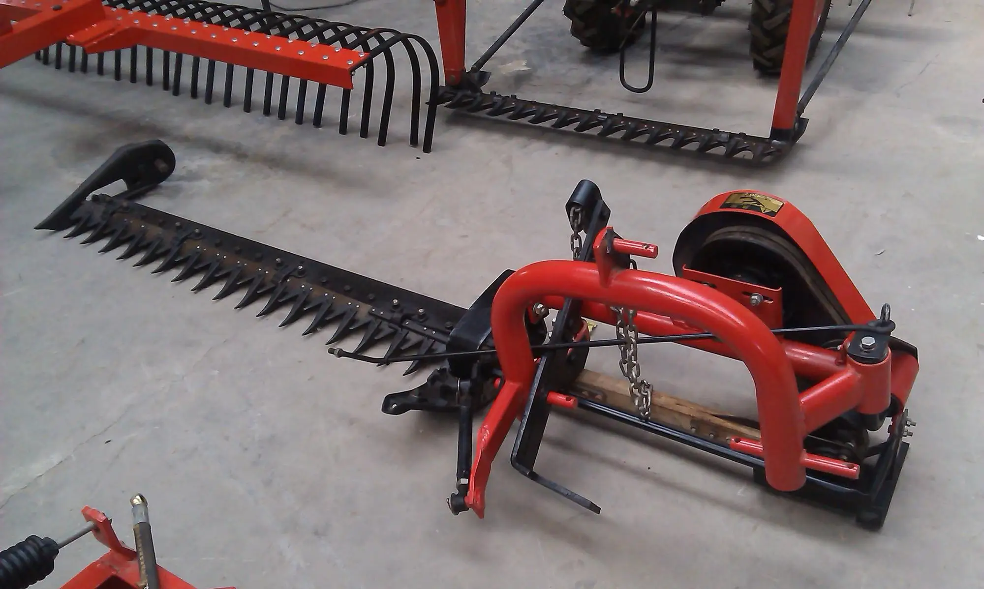 Tractor Mounted 3 Point Hitch Sickle Bar Mower - Efficient Hay Cutting