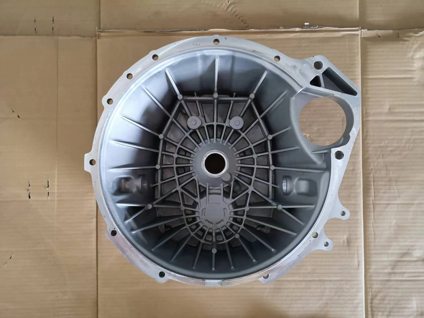 8972389304 MZZ6U MZZ6F变速器离合器壳体铝零件4HK1发动机MZZ系列变速箱| Alibaba.com