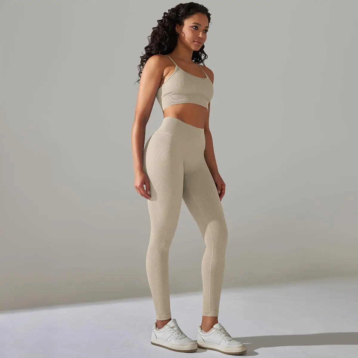 2023 New Seamless Yoga Clothes Set With Bouncy Fabric Women Long Sleeve