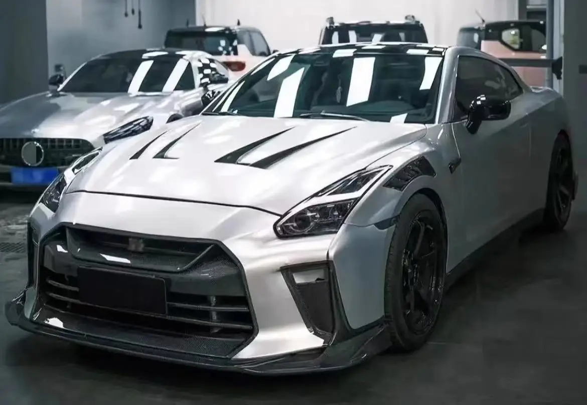 Nissan GTR R35 Body Kit - Top Secret Style Half Carbon Fiber