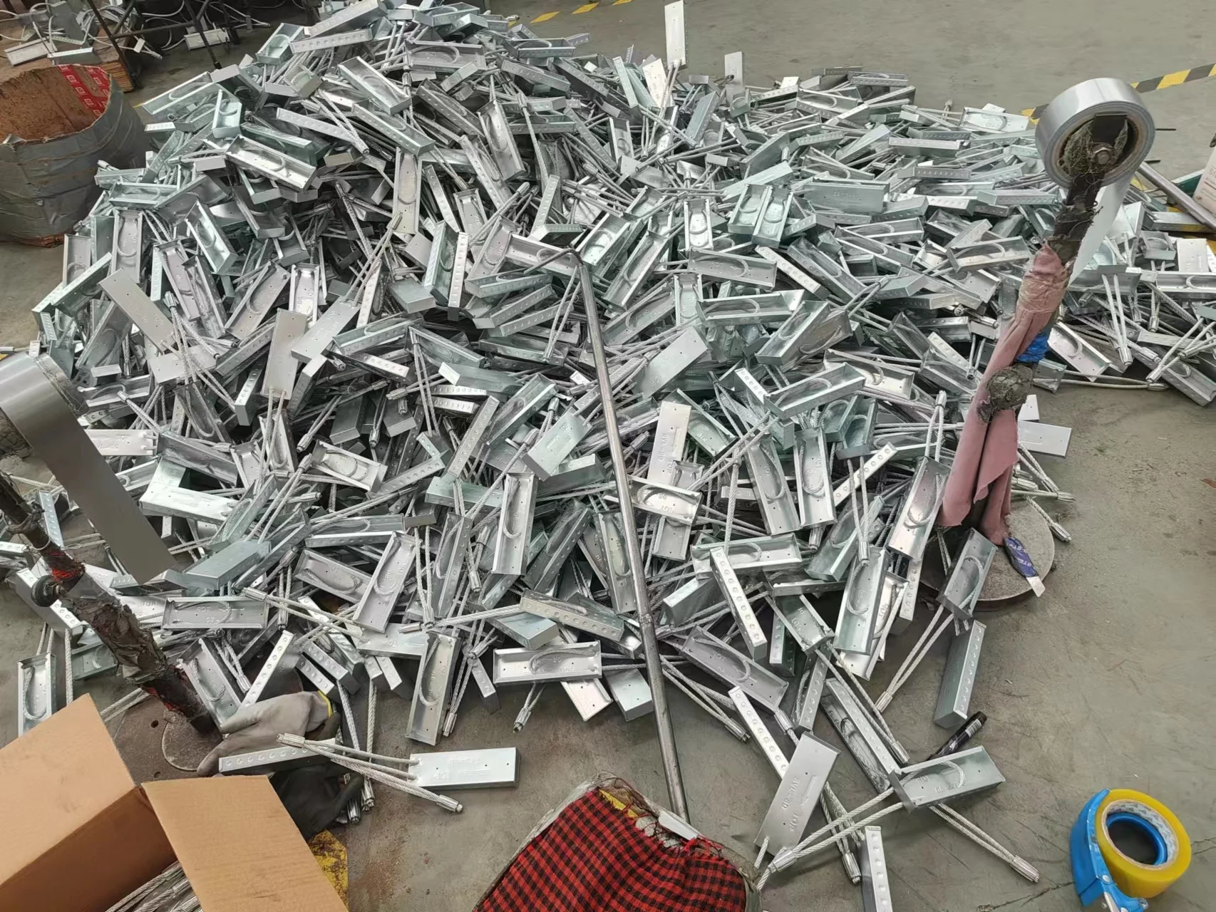 Galvanized Wire Rope Loop Box Svl-80 100 Single Double Head Precast ...