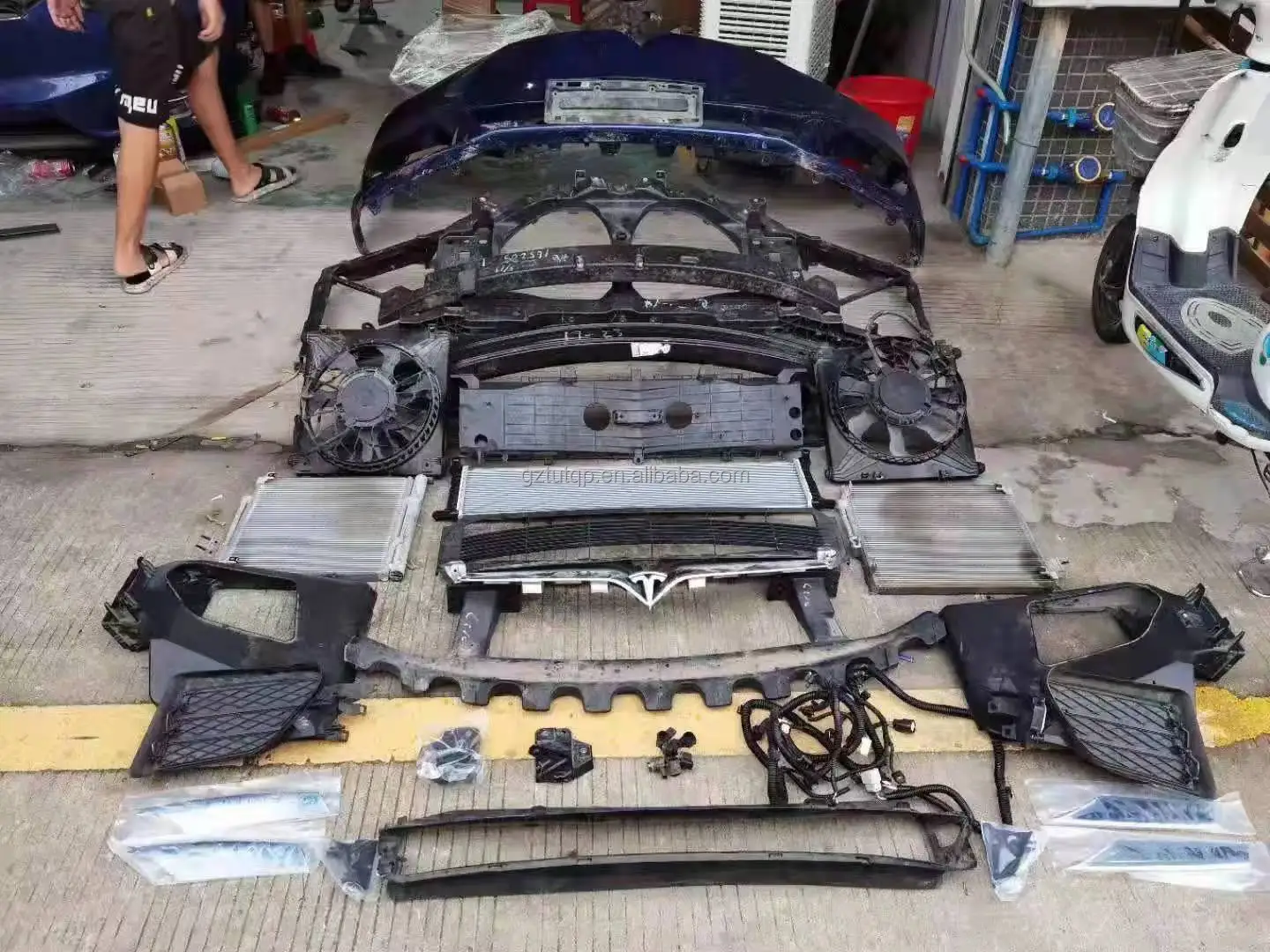 Applicable to Tesla Model s Front Bumper Assembly Body Kit Front ...