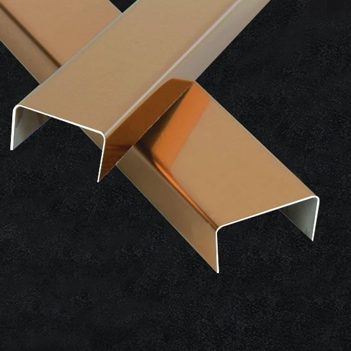 Living Room Decor with Metal Inlay Strips & Ceramic Tile Trim