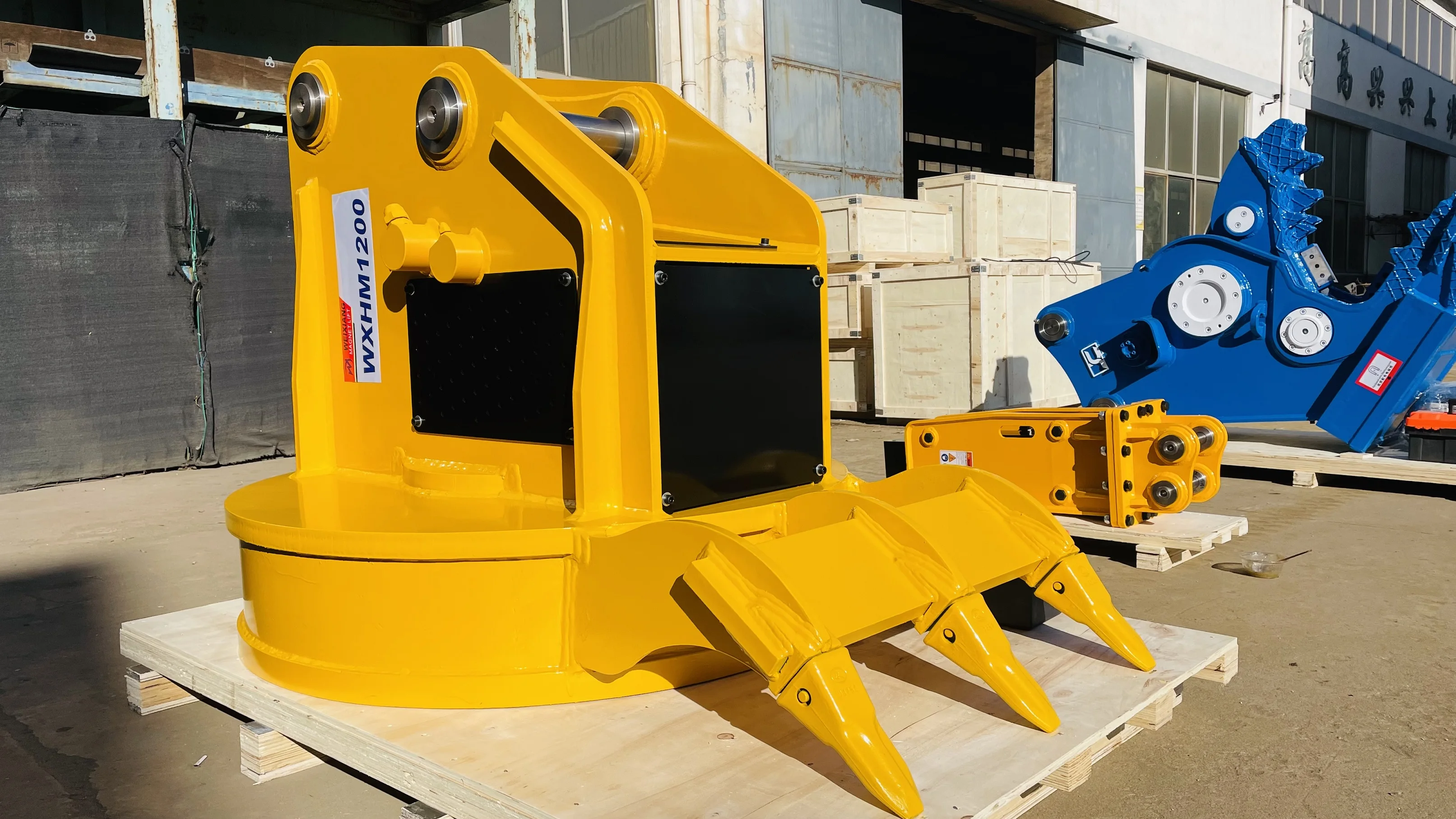 Excavator Hydraulic Lifting Magnet - 15 to 45 Tons