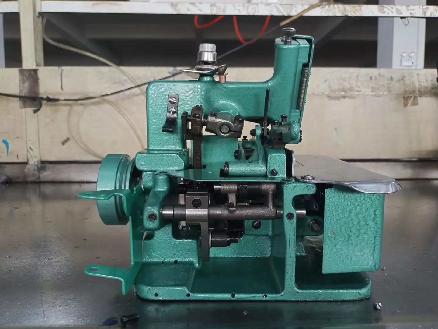 Mini Portable Industrial Overlock Sewing Machine Juki