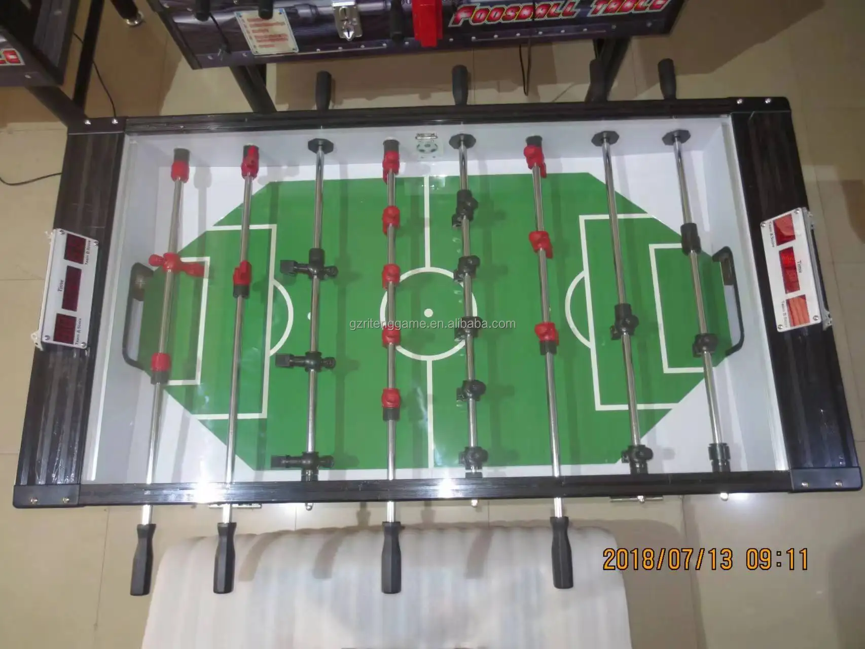 Coin Operated Football Arcade Game Machine for 2 Players, OEM