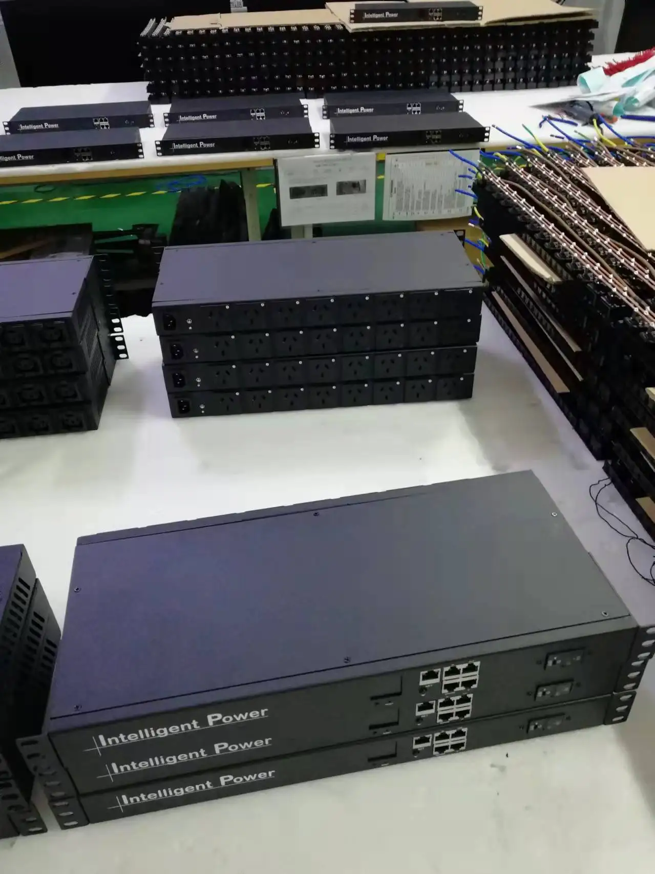 2023 8-Bit Intelligent PDU Cabinet for Data Center Control