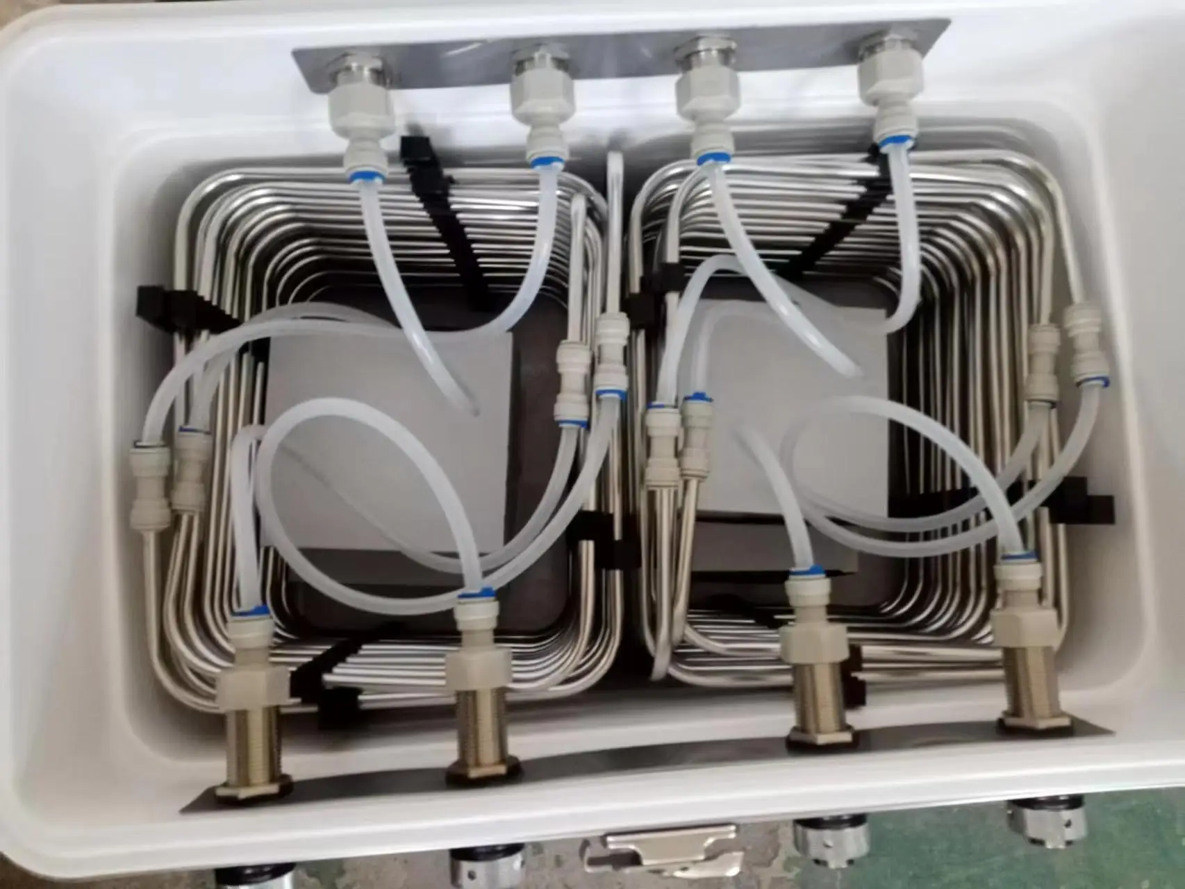 Hot Selling Draft Beer 304 Stainless Steel 50L Four Taps Beer Coil ...