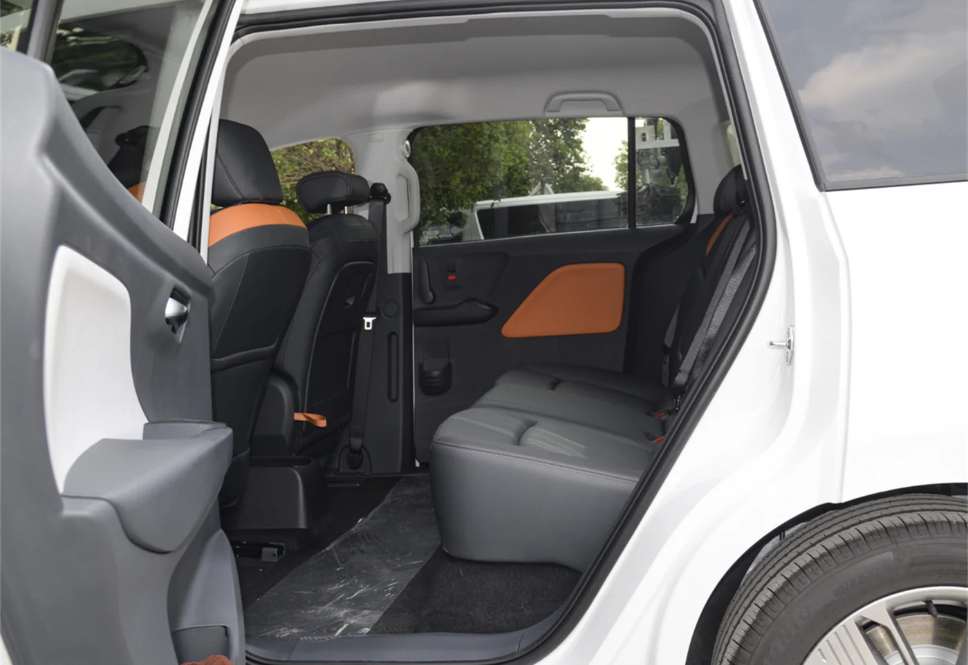 2023 FAW Bestune NAT MPV 420KM Electric Cars - Efficient & Versatile