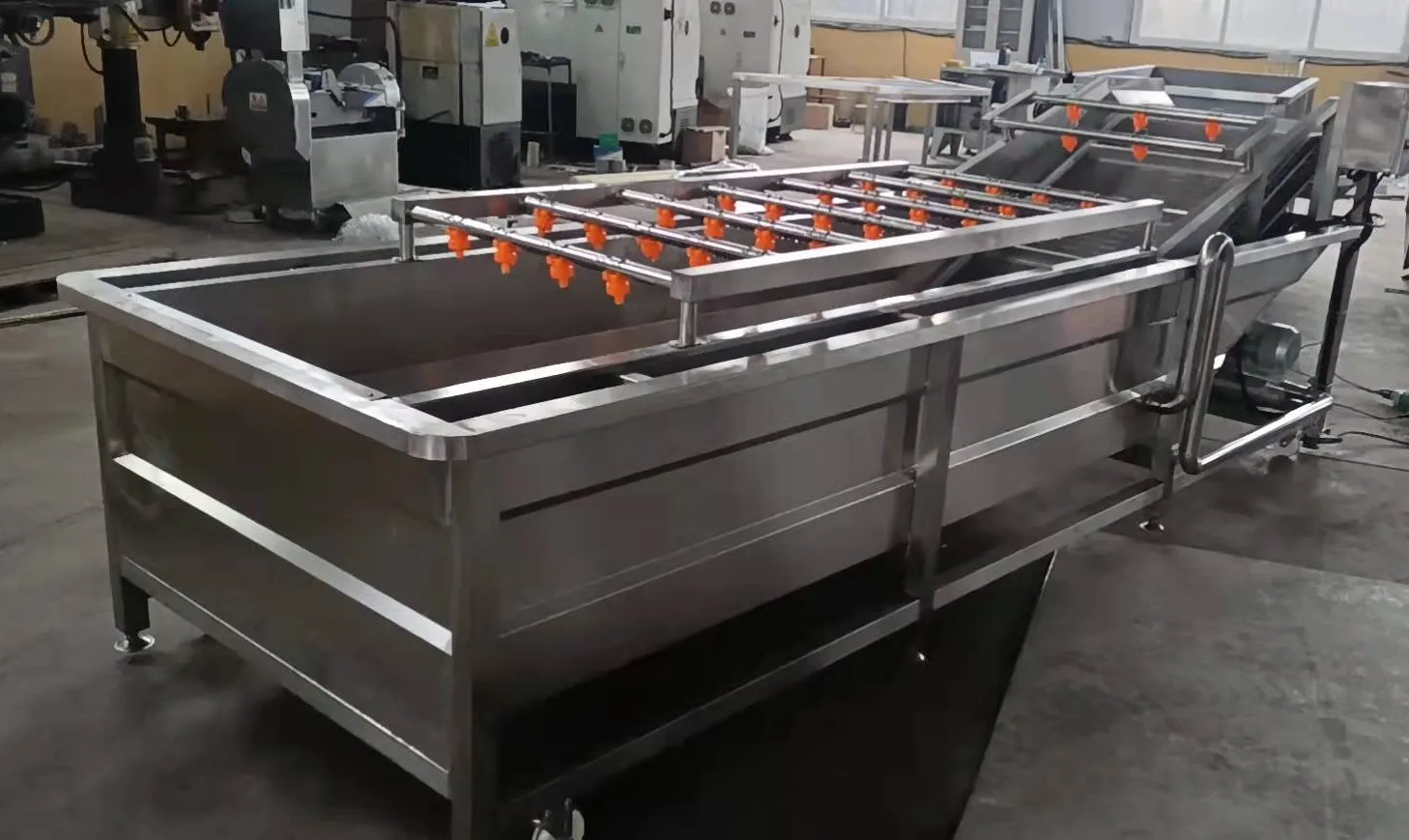 Industrial Belt Conveyor Washer - Efficient Fruit Cleaning