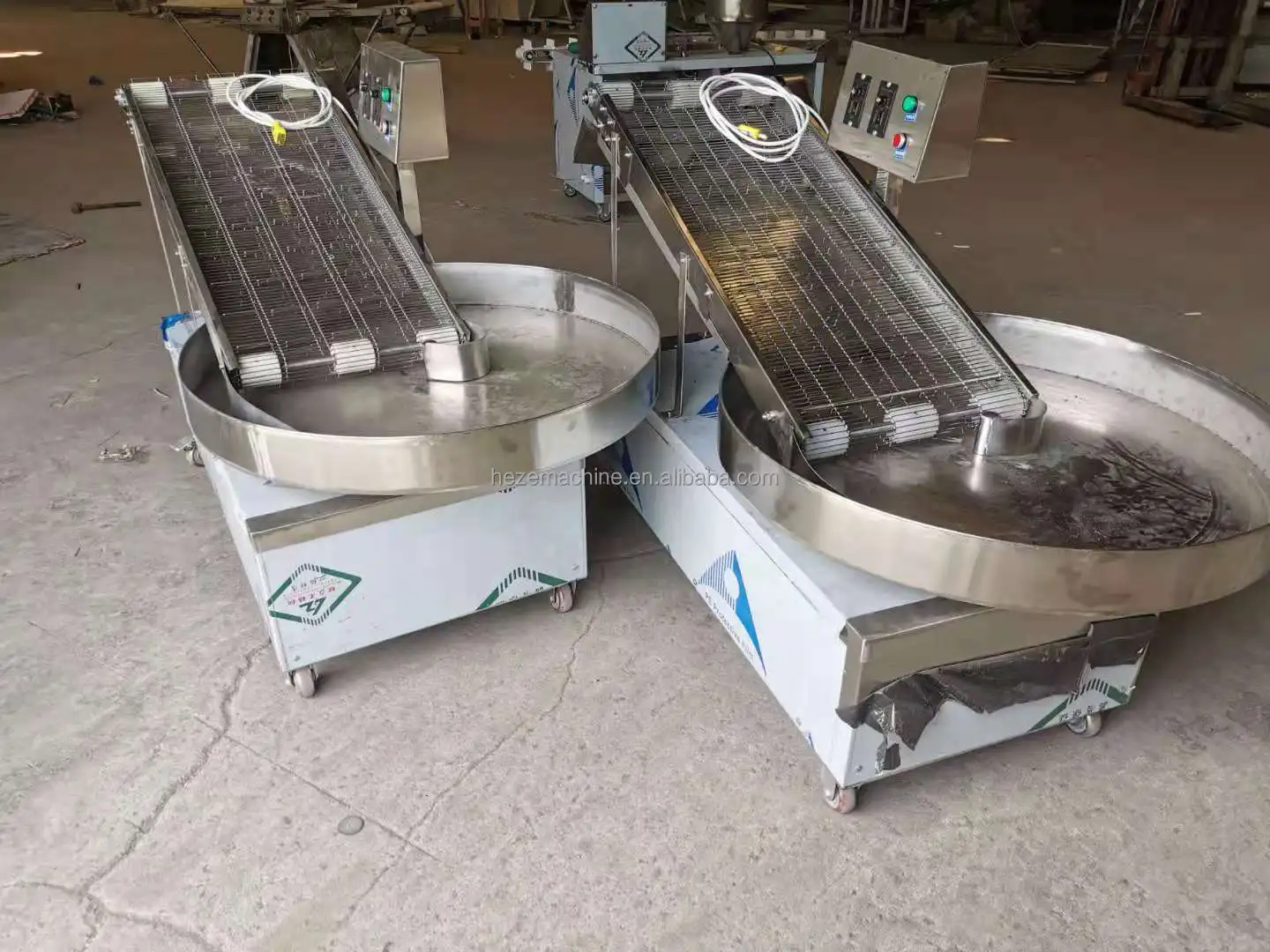 Automatic Burger Patty Bread Crumbs Coating Onion Rings Bread Crumbing ...