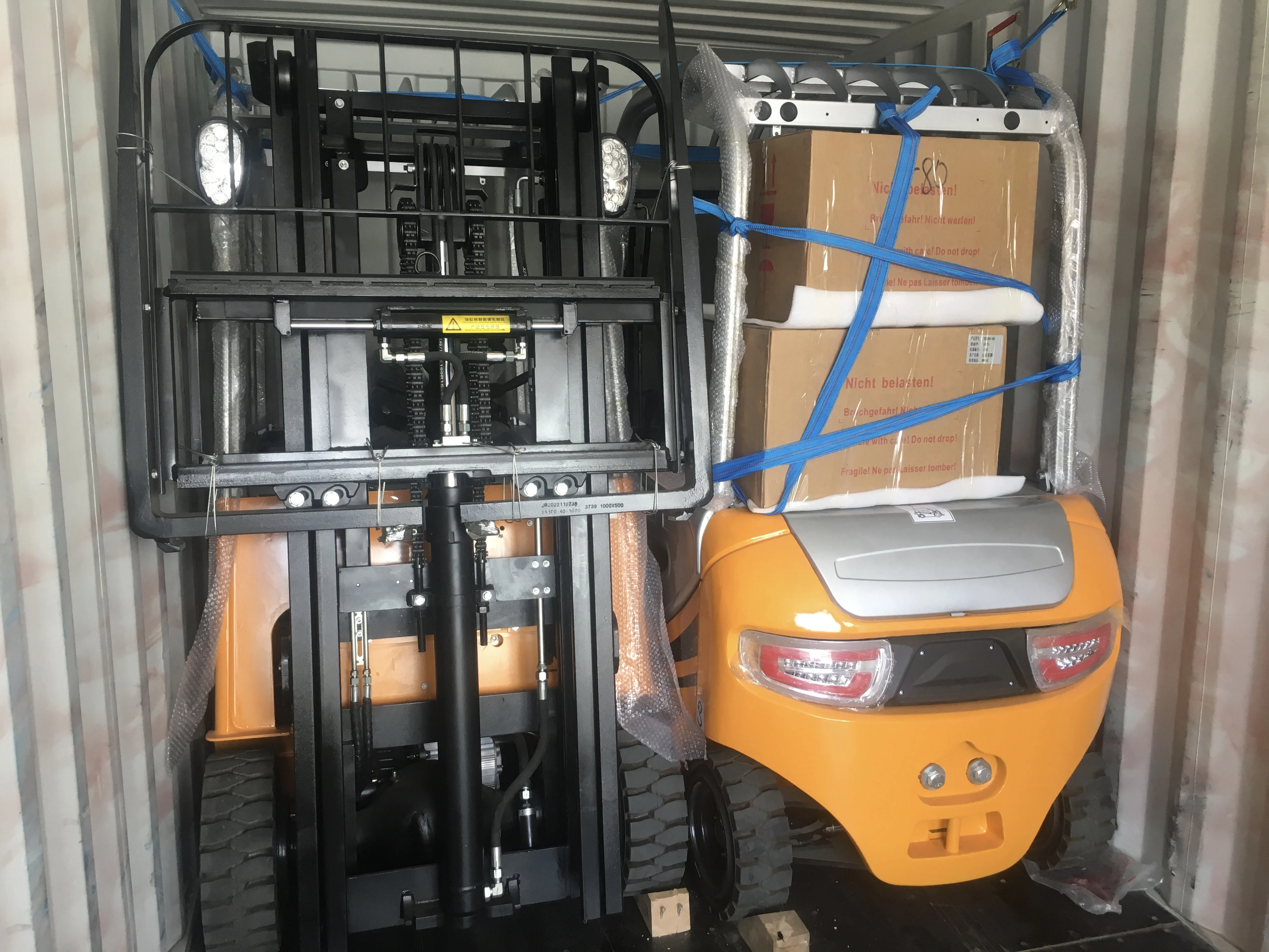 Warehouse Small Aisle Forklift Electric Mini 4.5ton Battery 4 Wheel ...