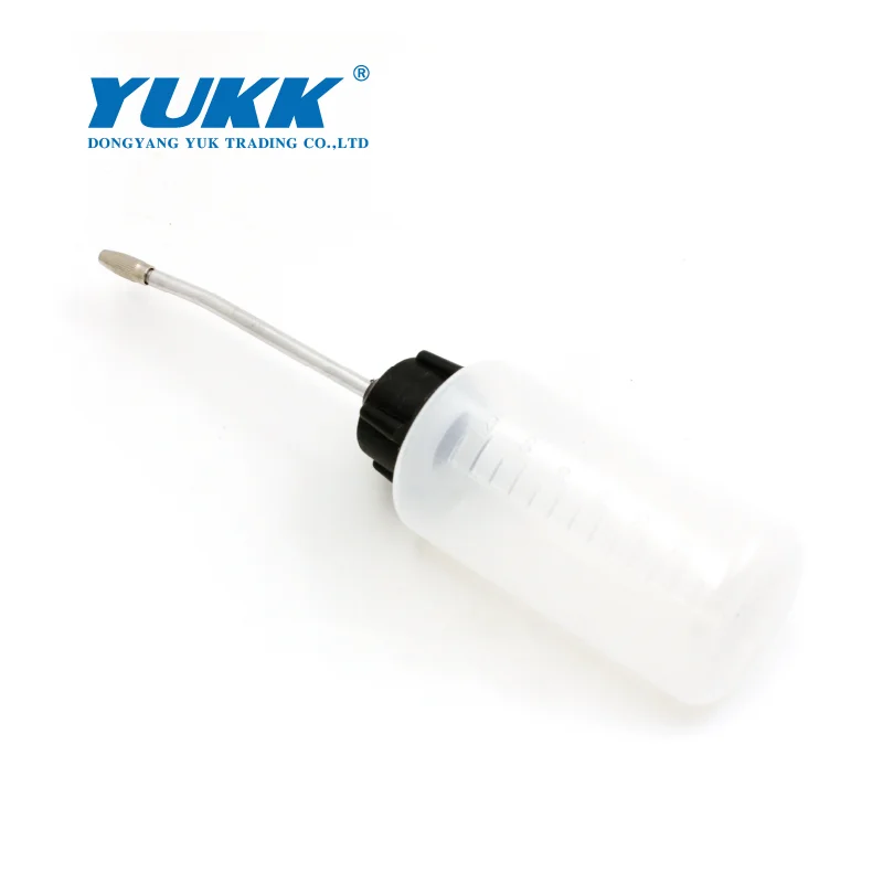 Long Mouth Plastic Oiler Iron Head Plastic Oiler Refueling Machine Tool ...