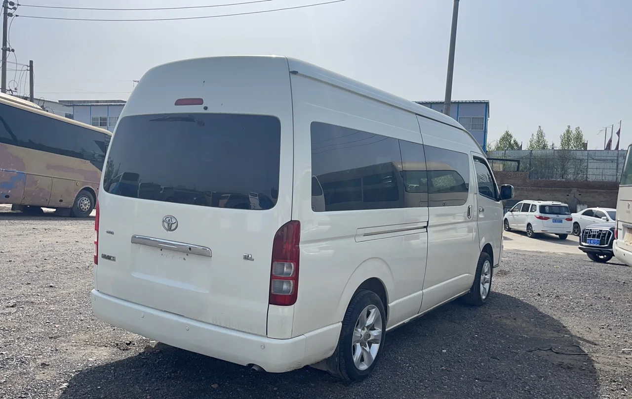 Mini Bus Toyota Hiace - Reliable Used Vans for Sale