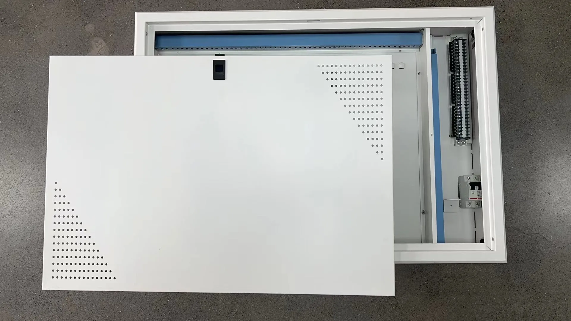 Heating Manifold Box Recessed Manifold Wall Cabinet for Radiant Floor ...