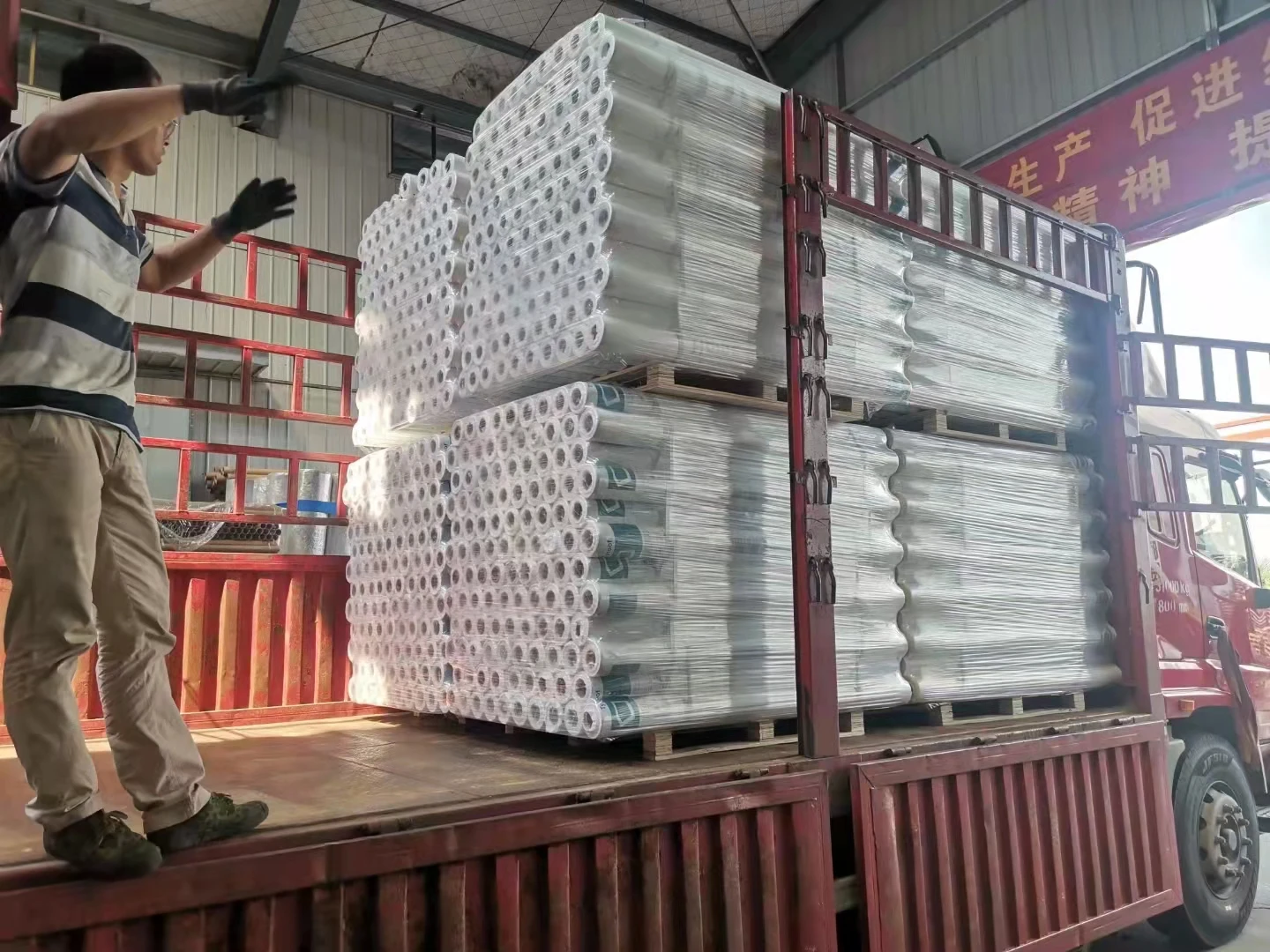 Waterproof And Breathable House Wrap Membrane Like Tyvek 3-layer House ...