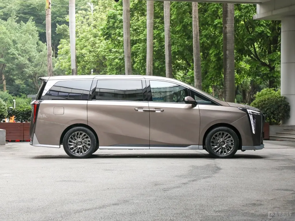 Well Popular 2024 Trumpchi M8 Grandmaster Leading Show Vehicle 390T ...