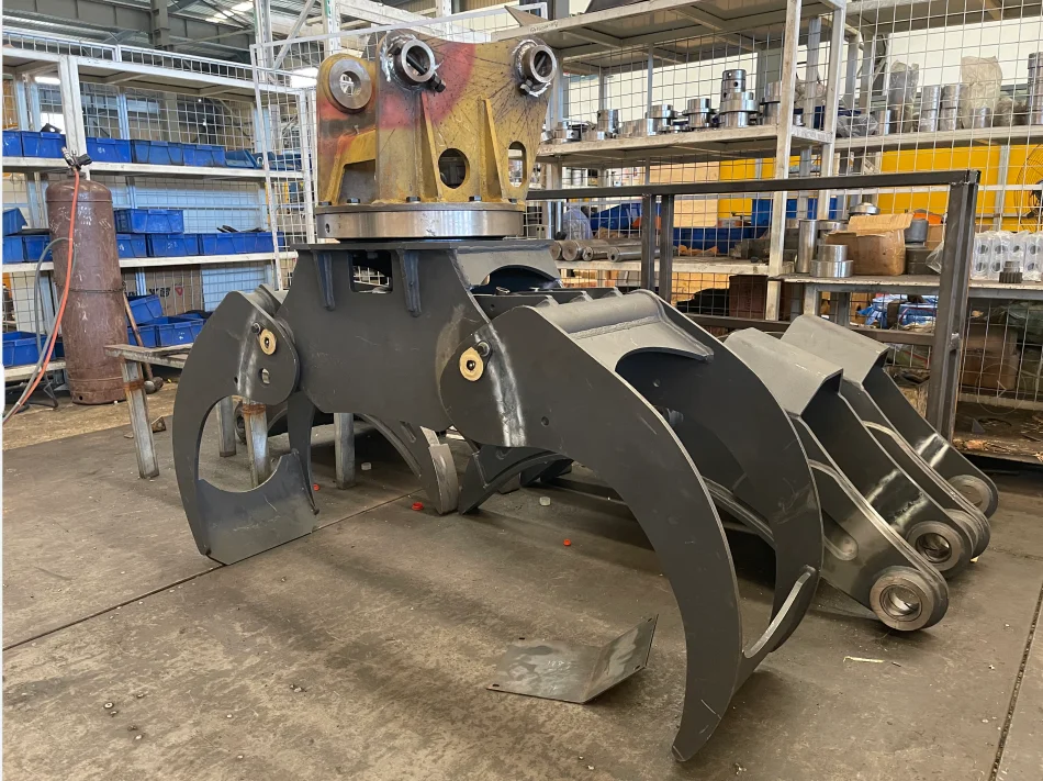 Durable Hydraulic Log Grapple for Excavators - 360° Rotation