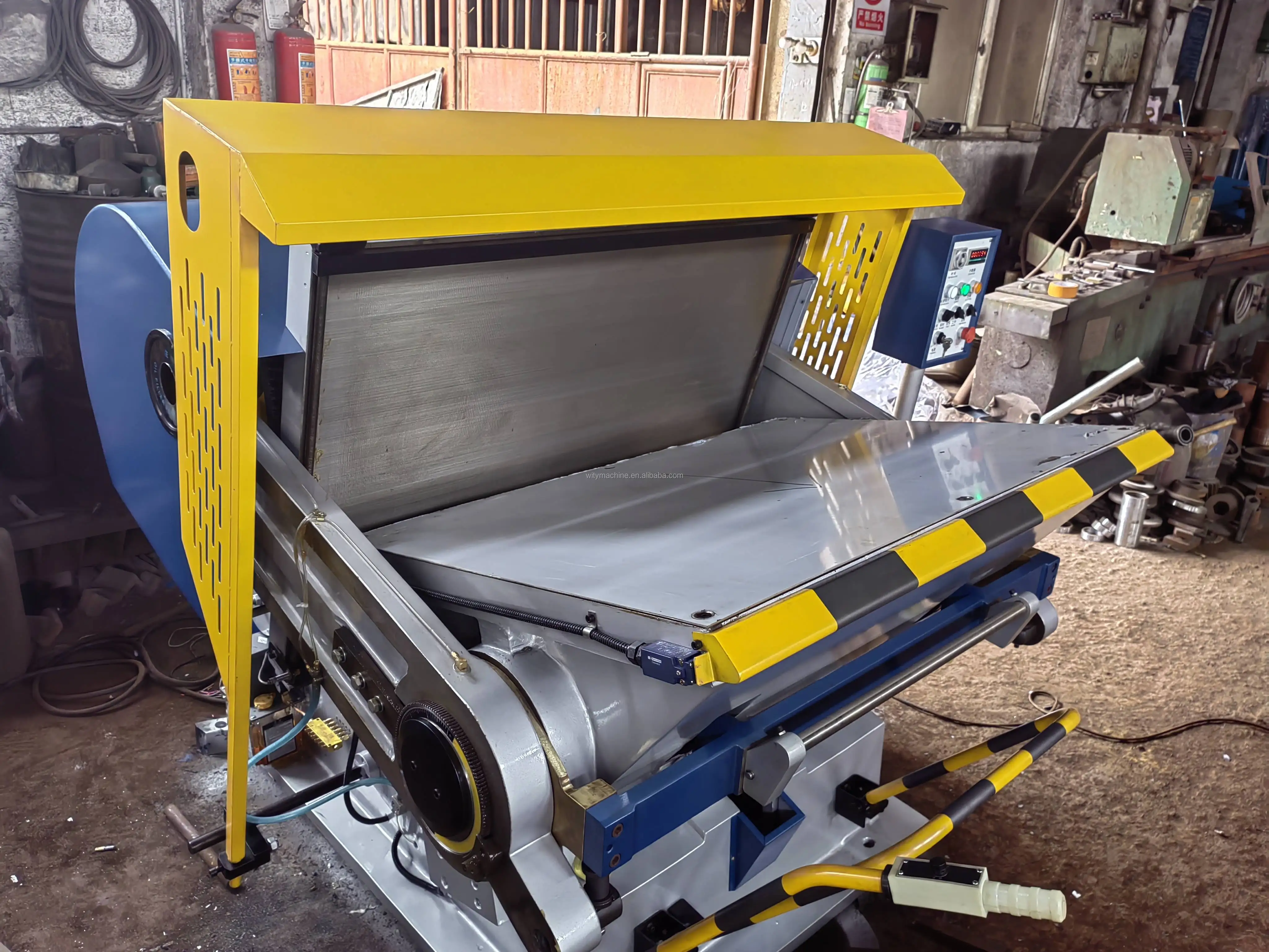 ML1100 Manual Creasing and Die Cutting Machine - Durable & Efficient