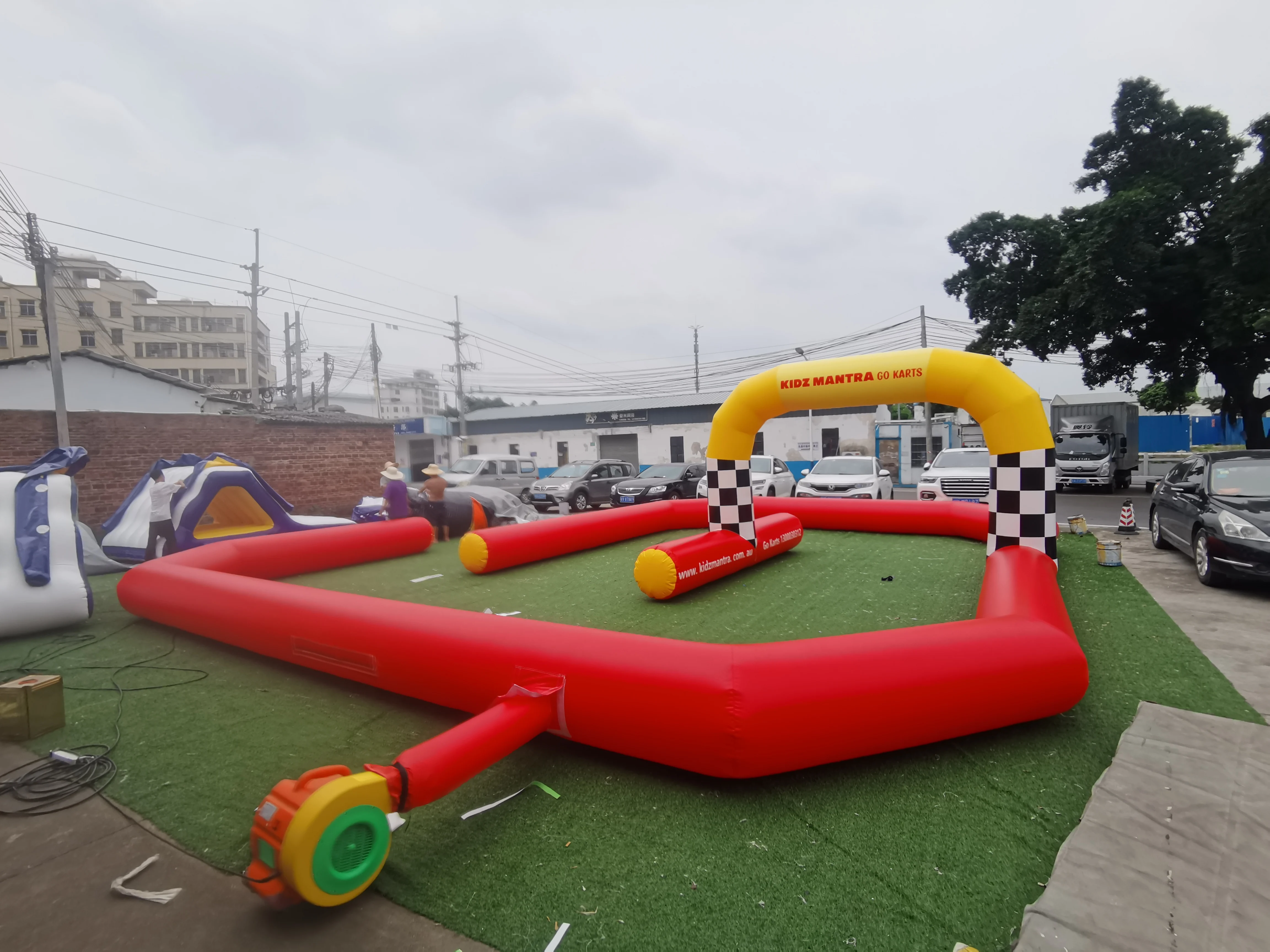 Haojile Custom Outdoor Commercial Bumper Car Race Track Inflatable Race ...