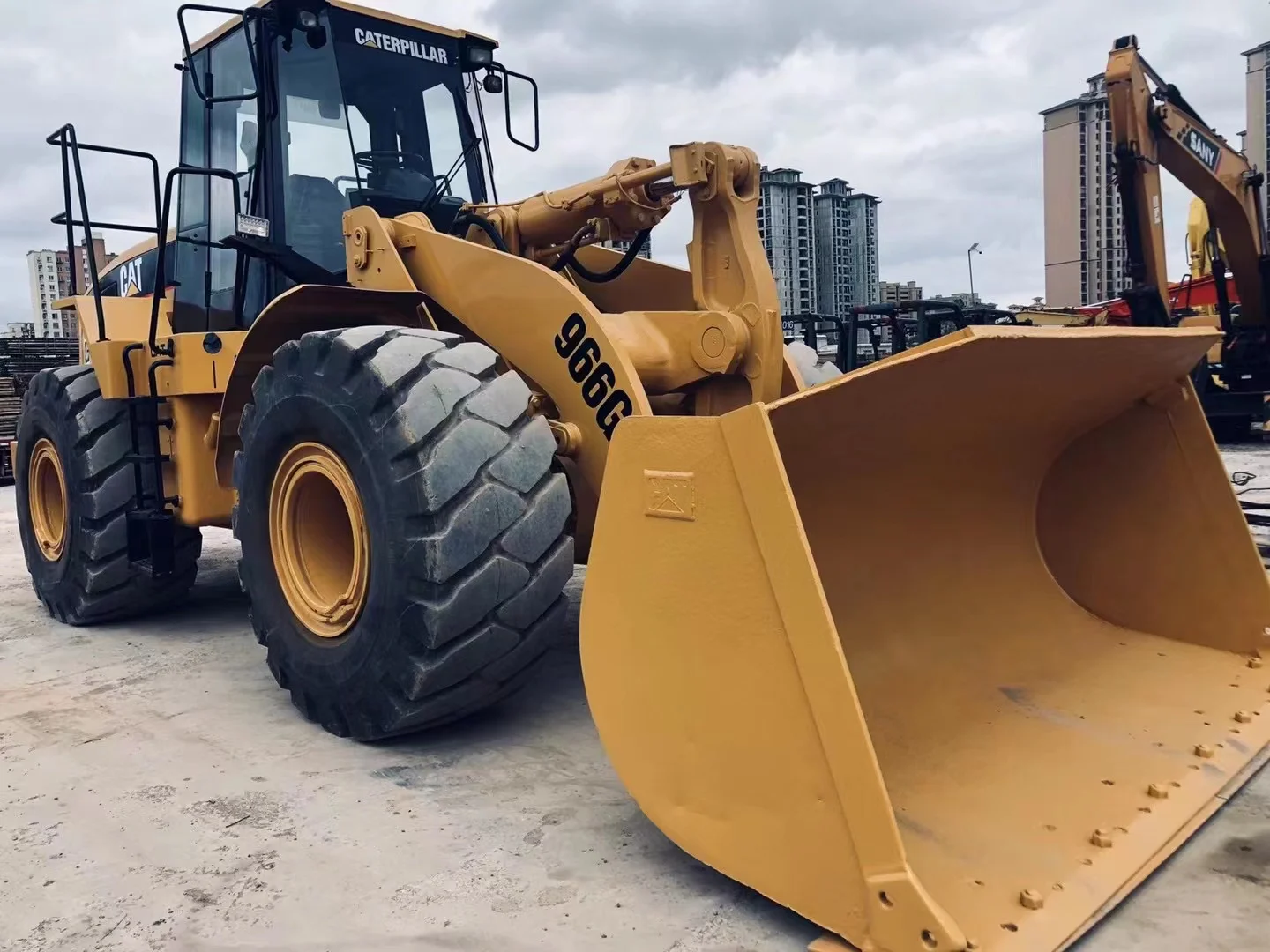 Secondhand CAT 966G Loader - Reliable Hydraulic Machinery