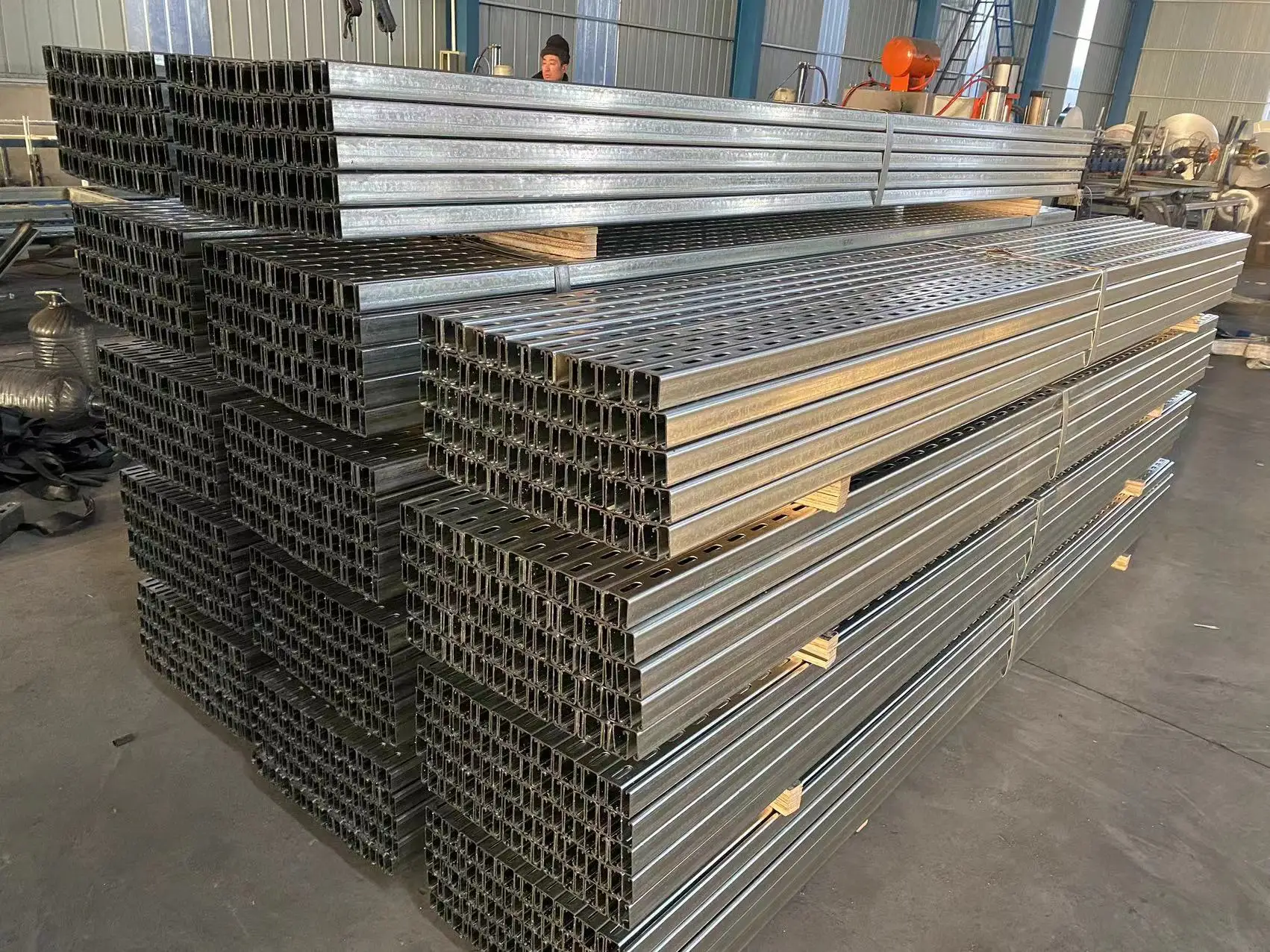 Galvanized Strut Channels for Supporting System| Alibaba.com