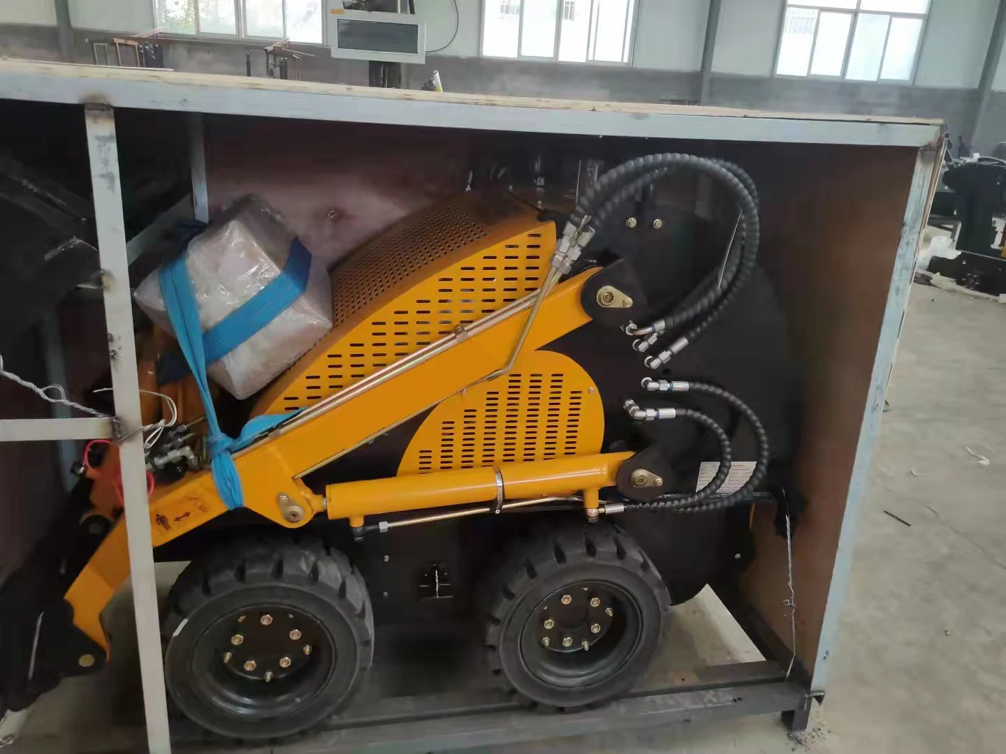 400kg 30hp Diesel Engine Skid Steer Mini Track Loader - Buy Diesel ...
